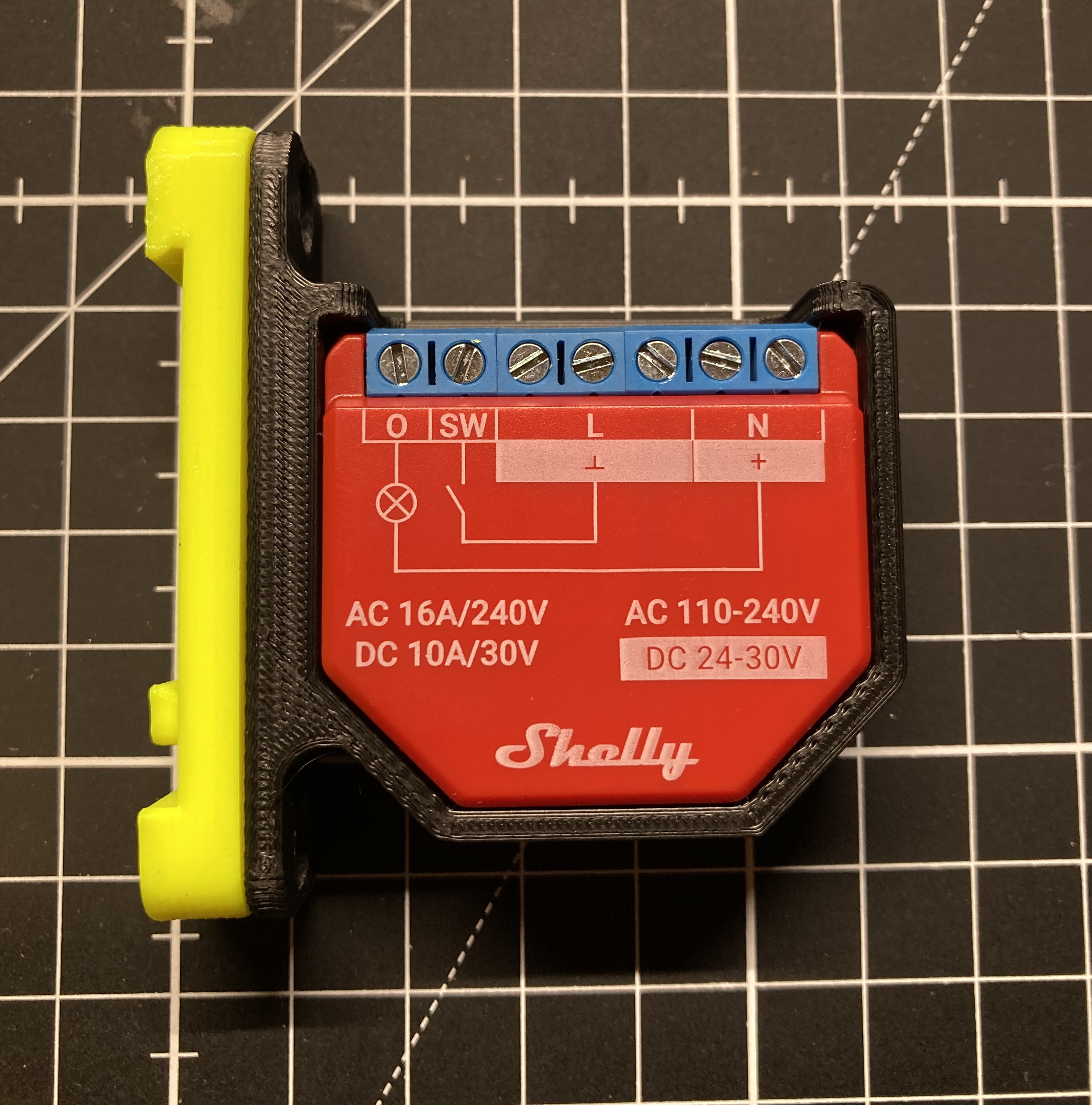 Shelly Plus 1PM Adapter for DIN Rail Bracket by Tri-D | Download free ...