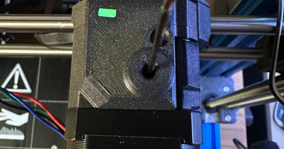 BearExxa Filament Sensor Cover with LED by Rene | Download free STL ...