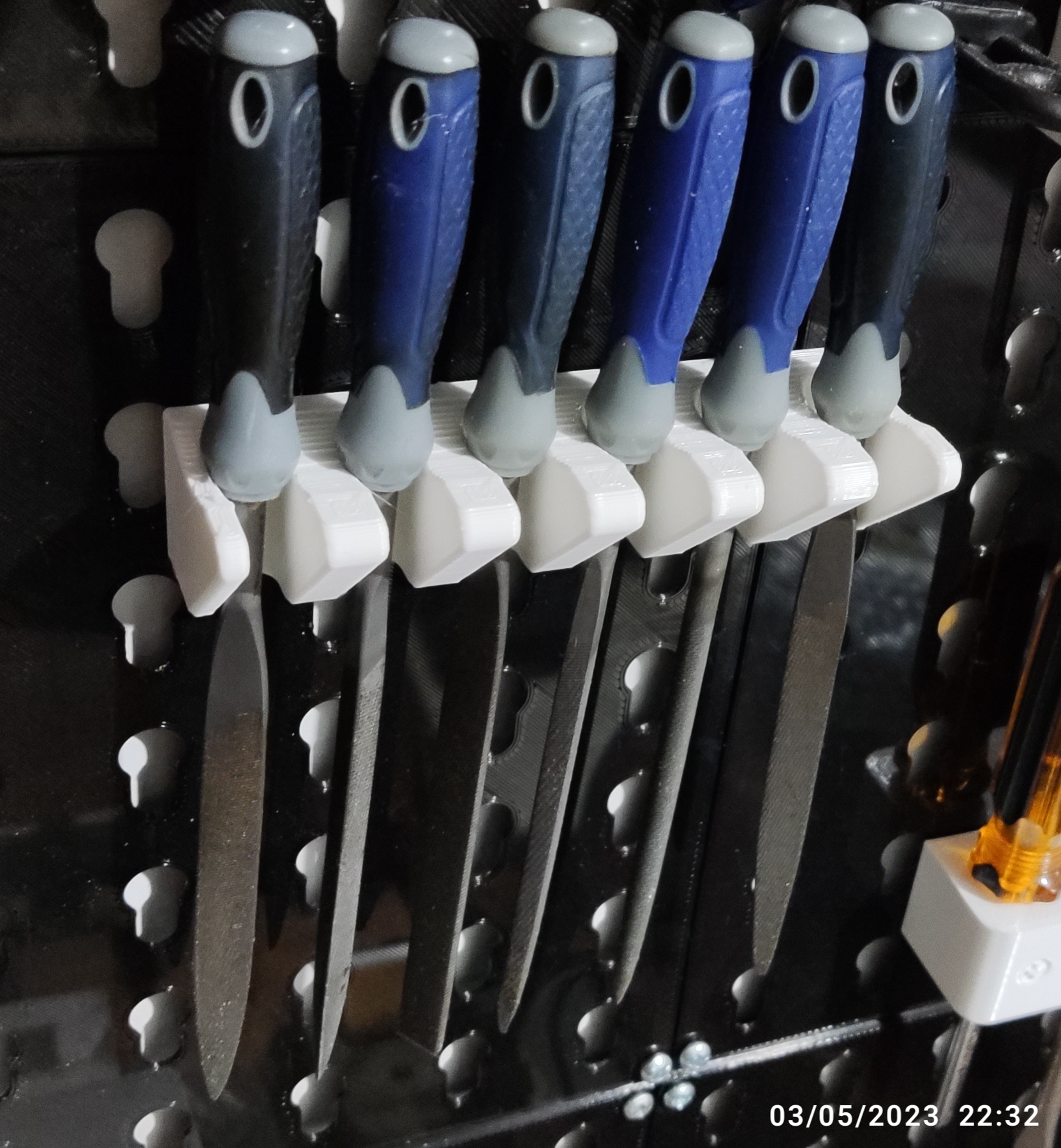 Mini rasp set/screwdriver holder for PegBoard (Remix) by Fábio Gil ...