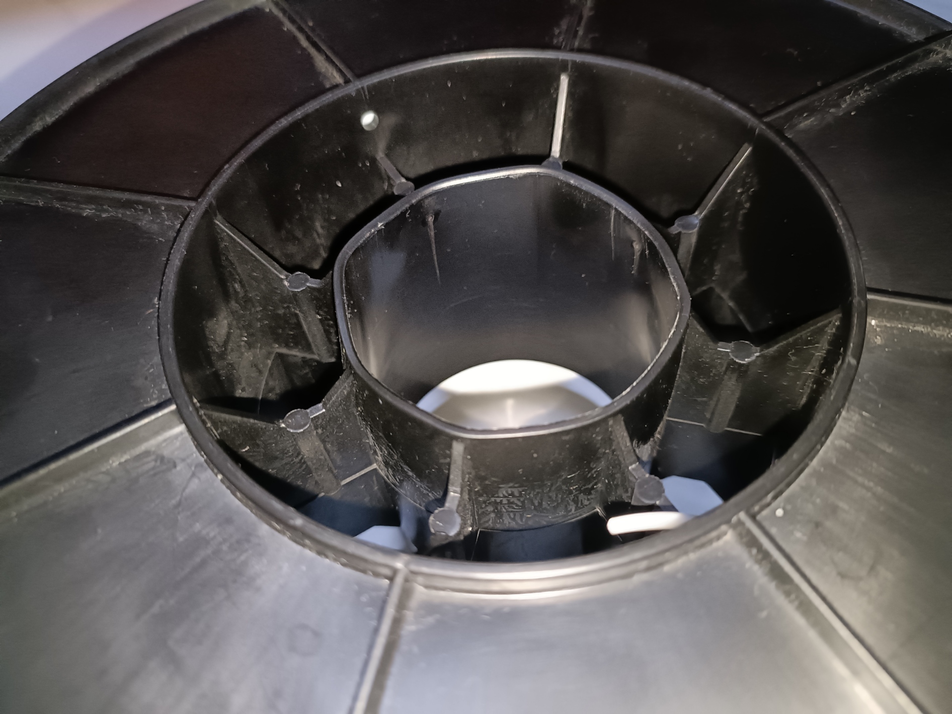 Lie Flat Filament Spool Holder (with bearing) by Zer0s | Download free ...