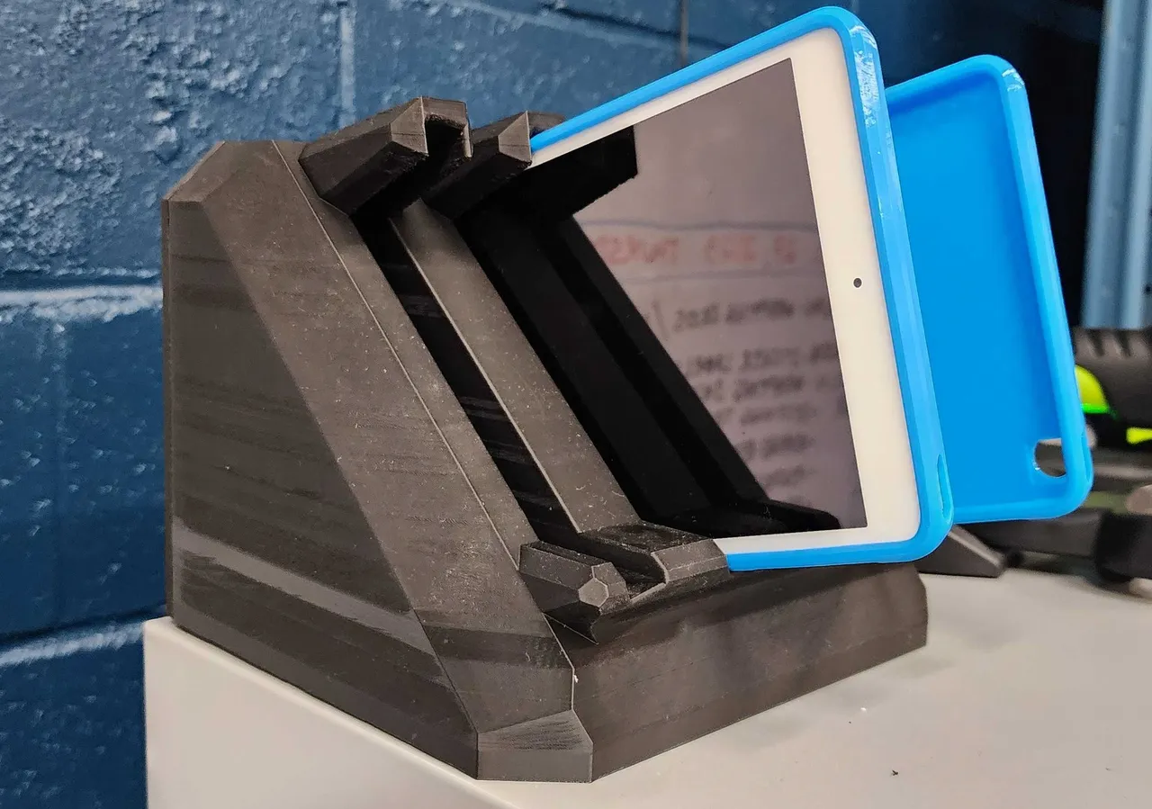 Ipad Mini Charging Station 4x by deathandtaxes | Download free STL ...