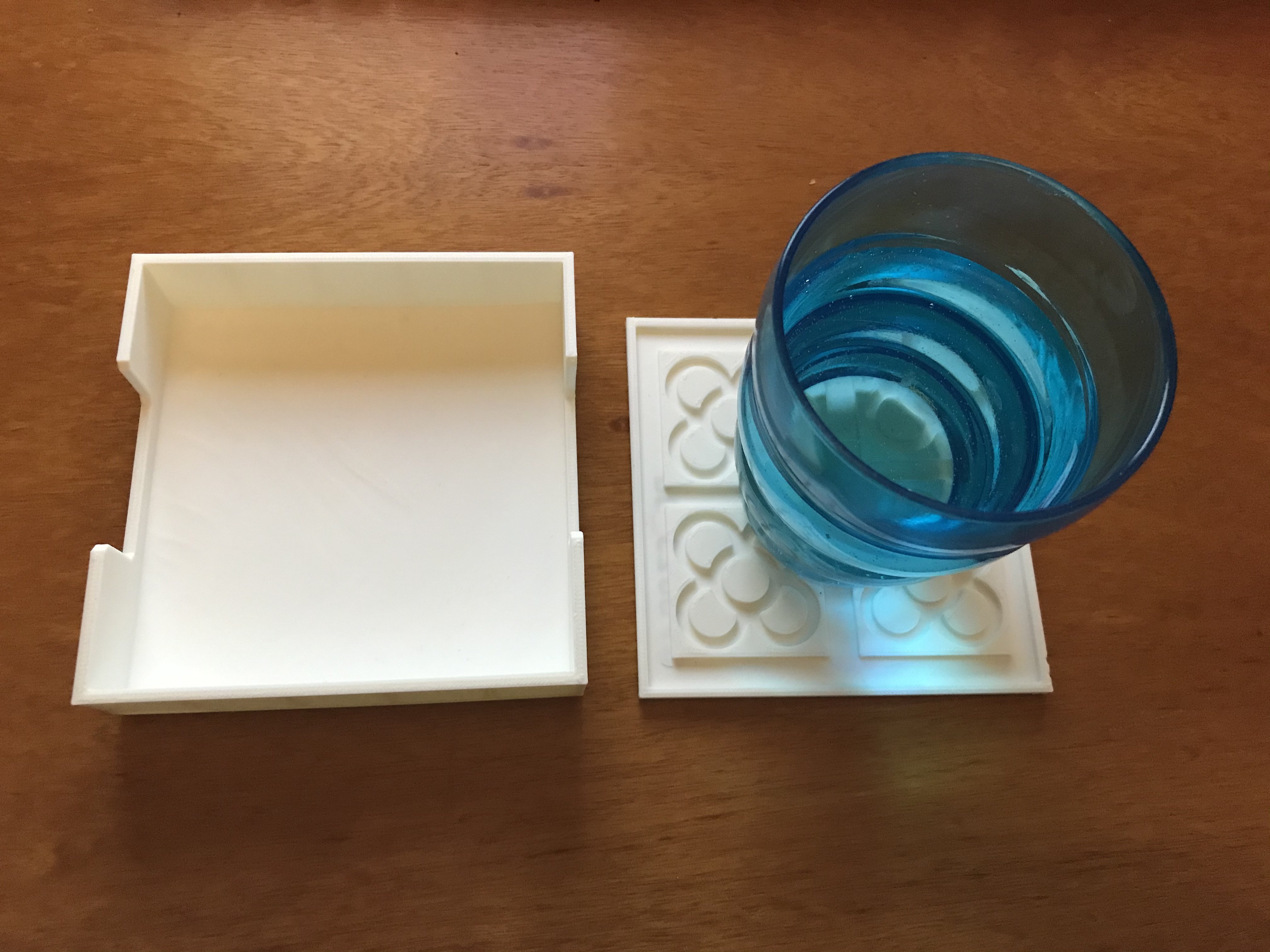 Barcelona Coaster and coaster case by Pb023_3D | Download free STL ...