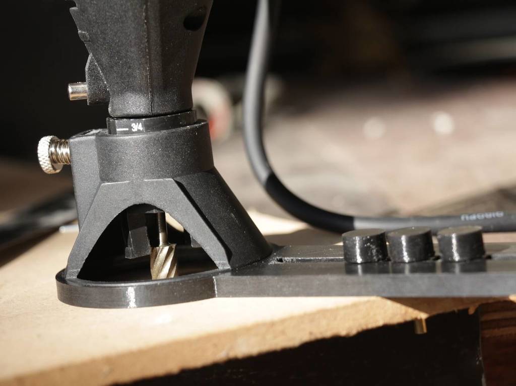 Circle cutter adapter for Dremel/Proxxon router/grinder by Pedja ...