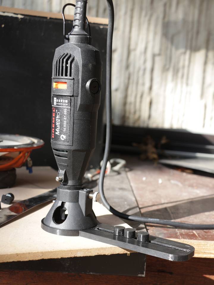 Circle cutter adapter for Dremel/Proxxon router/grinder by Pedja ...