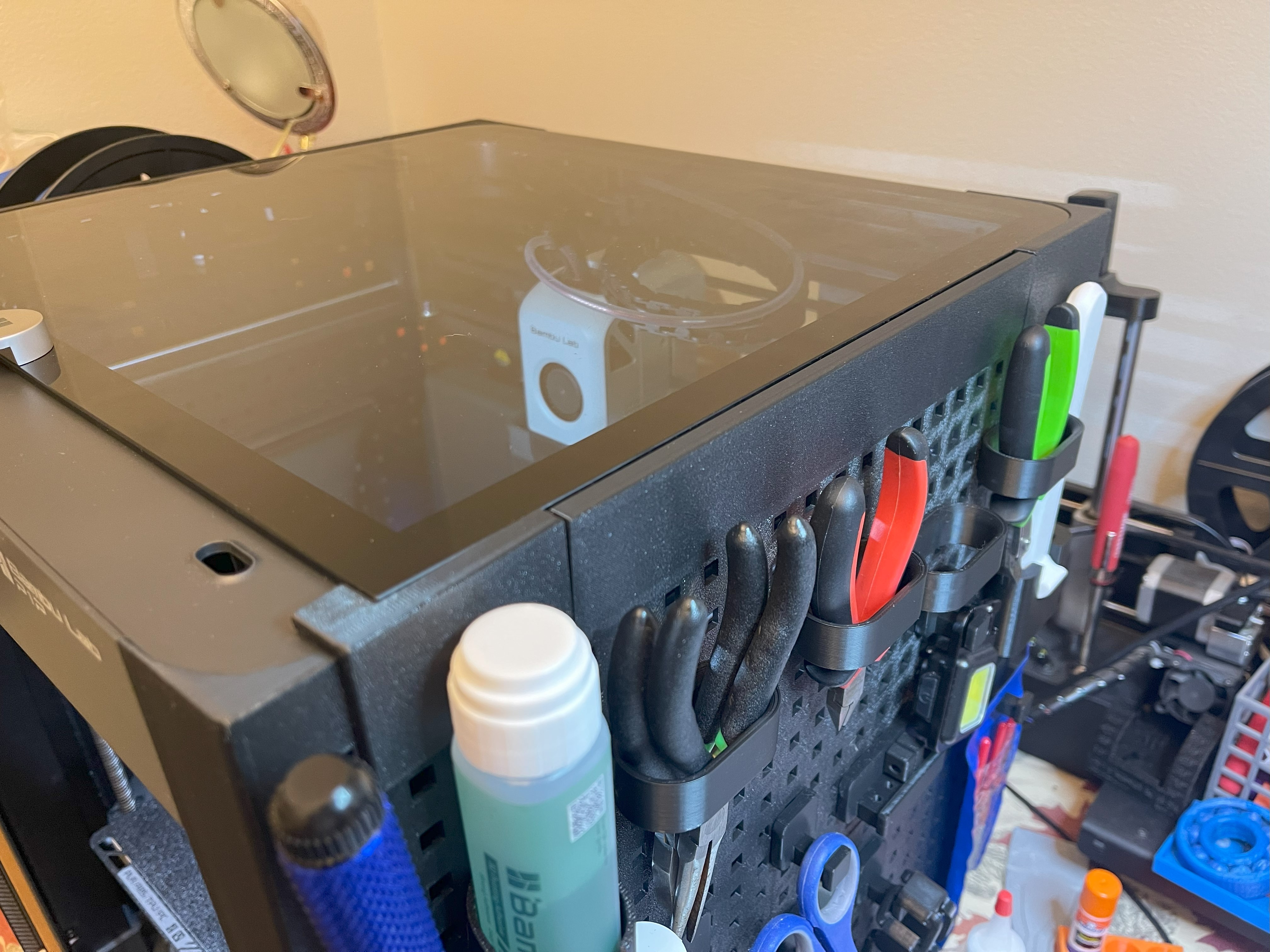 Bambu Lab P1P with Pegboard X1C Glass Top Holder Frame par Julio ...