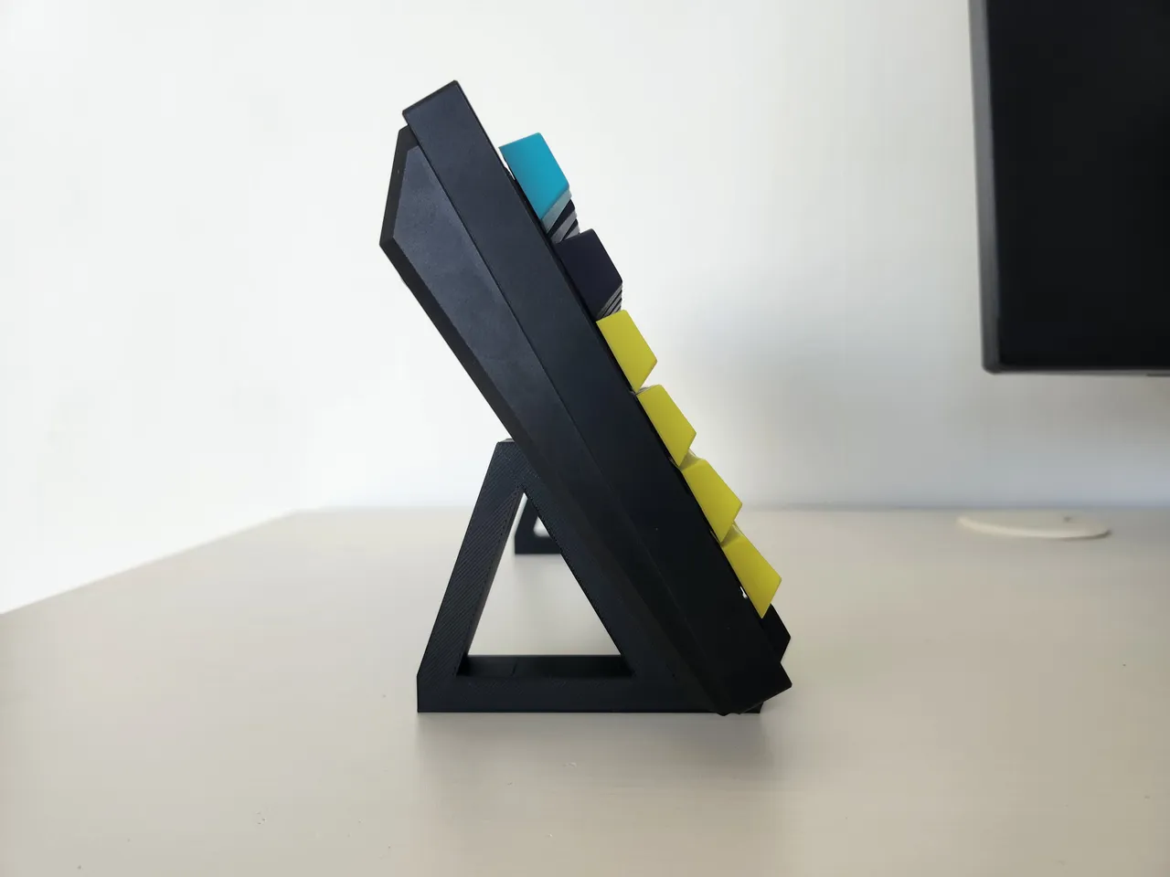 Mechanical Keyboard Display Stand by joelcoster | Download free STL ...