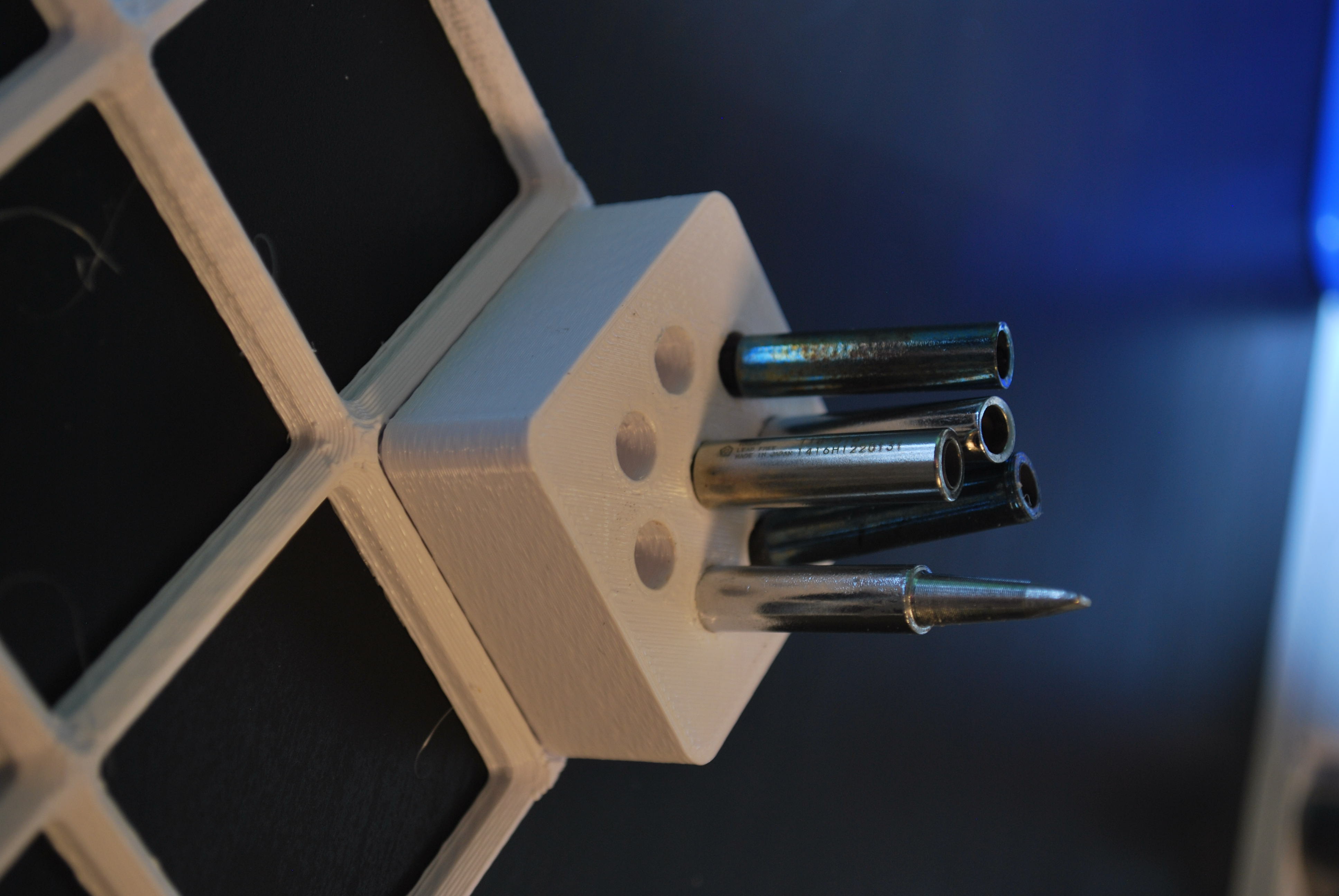 Gridfinity Hakko Soldering Iron Tip Holder by Justinas Petkauskas ...