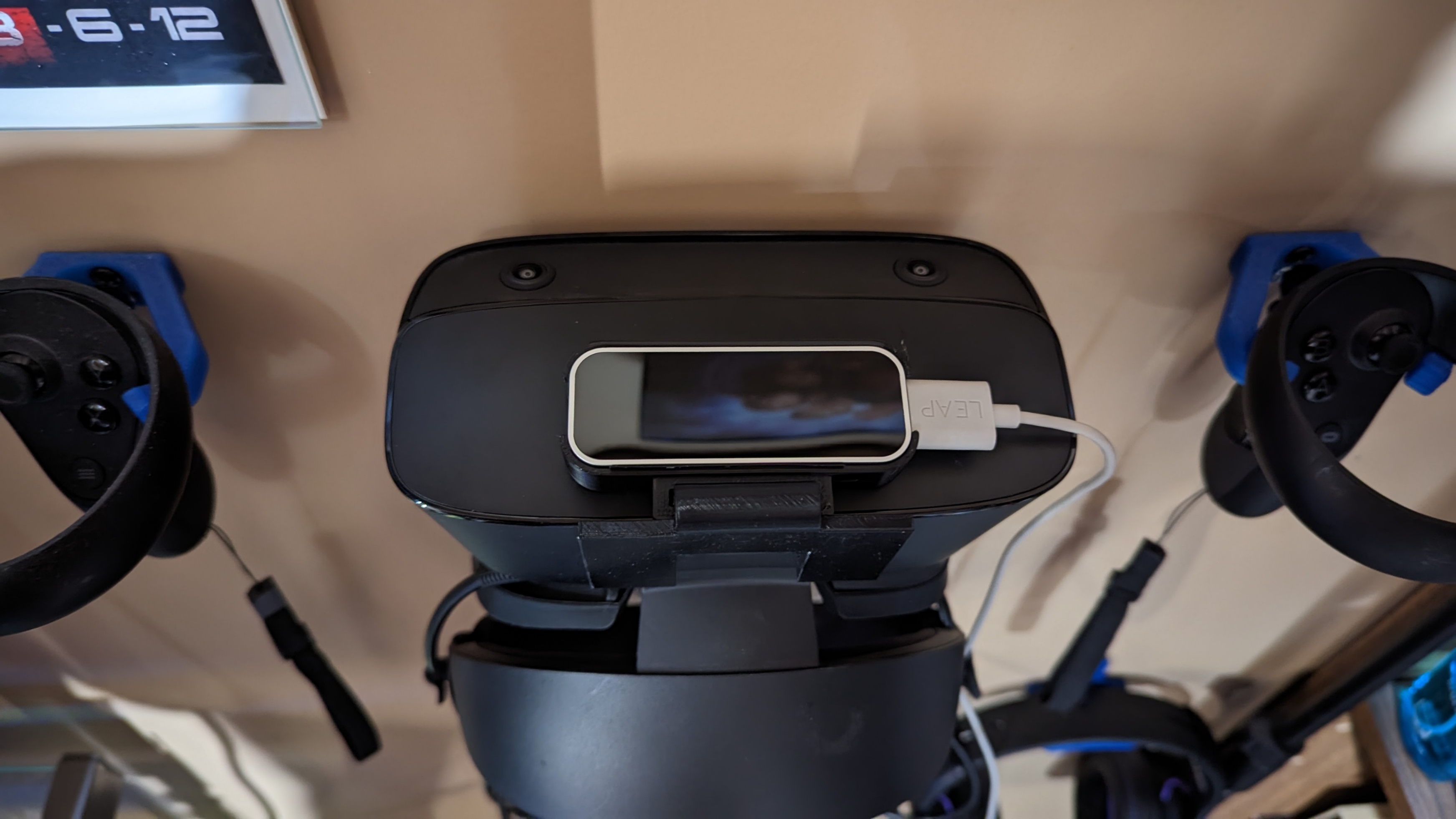Leap Motion simple non-intrusive VR headset mount, V2 by Matty3D ...