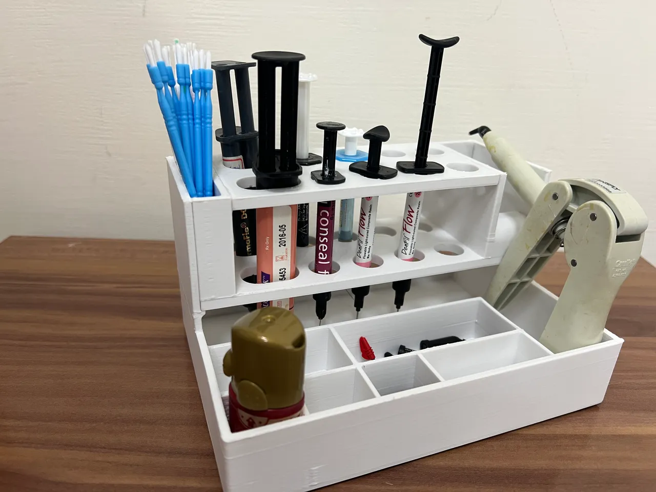 composite resin adhesive syringe holder by lovelytuna | Download free ...