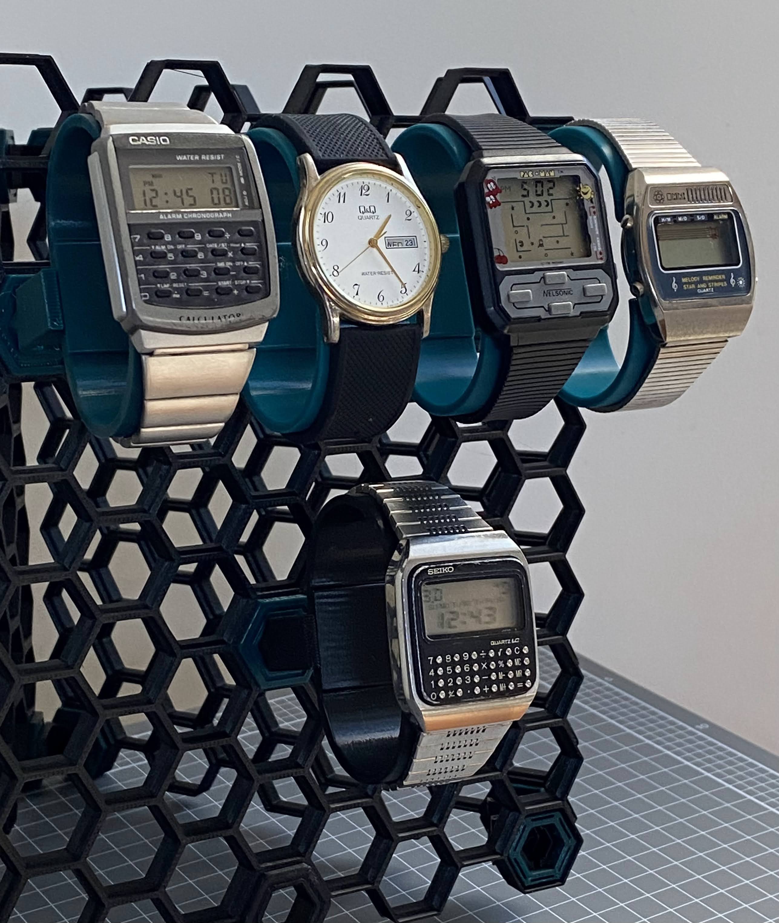 Honeycomb Wall Holder - Watch It! by SquareMesh | Download free STL ...