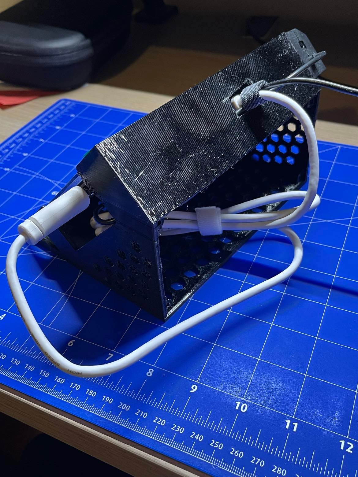 Desktop - raspberry pi4 + display by Easypx | Download free STL model ...