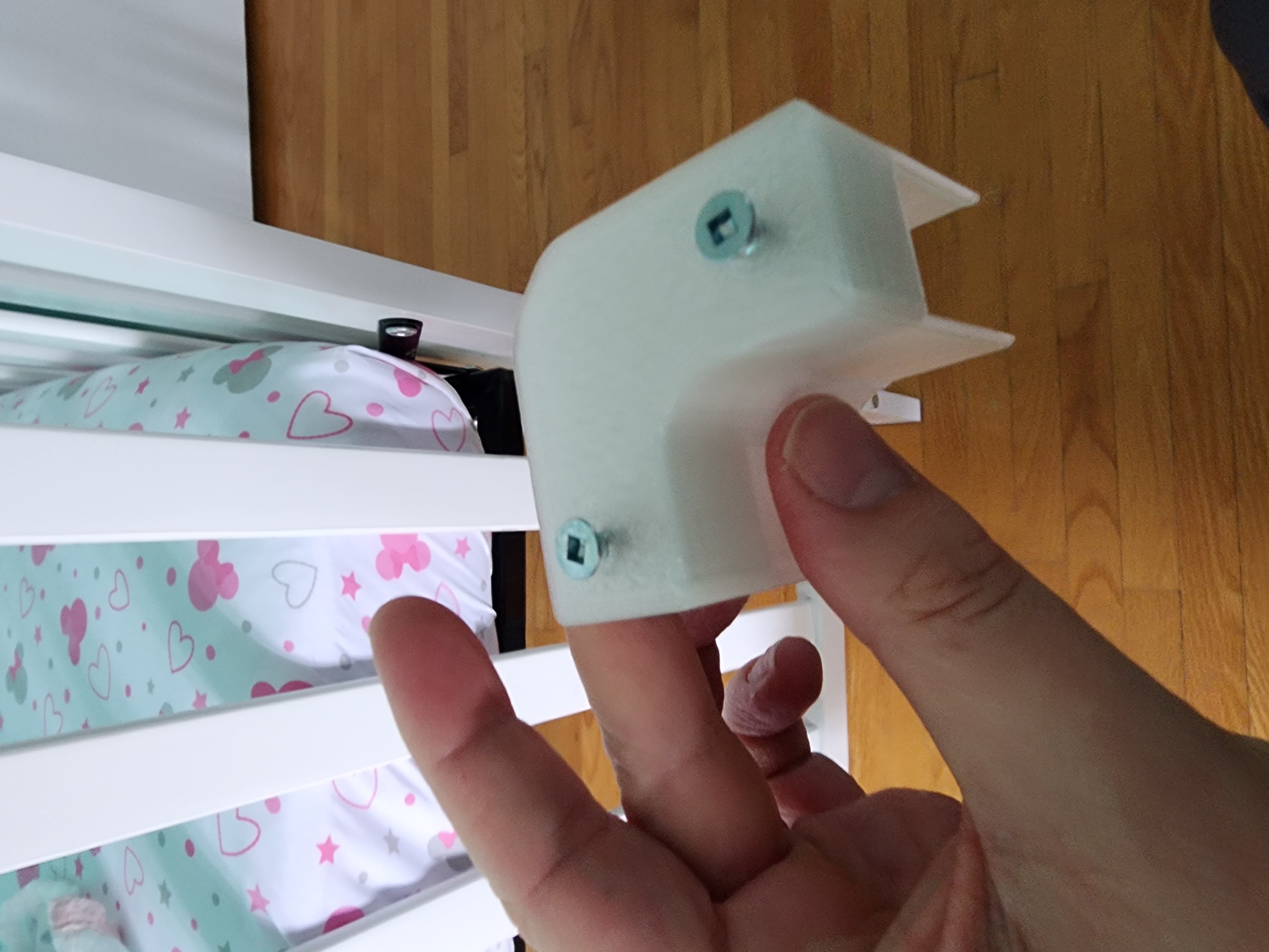 Philips Avent baby monitor bracket for crib by SilentCarrier | Download ...