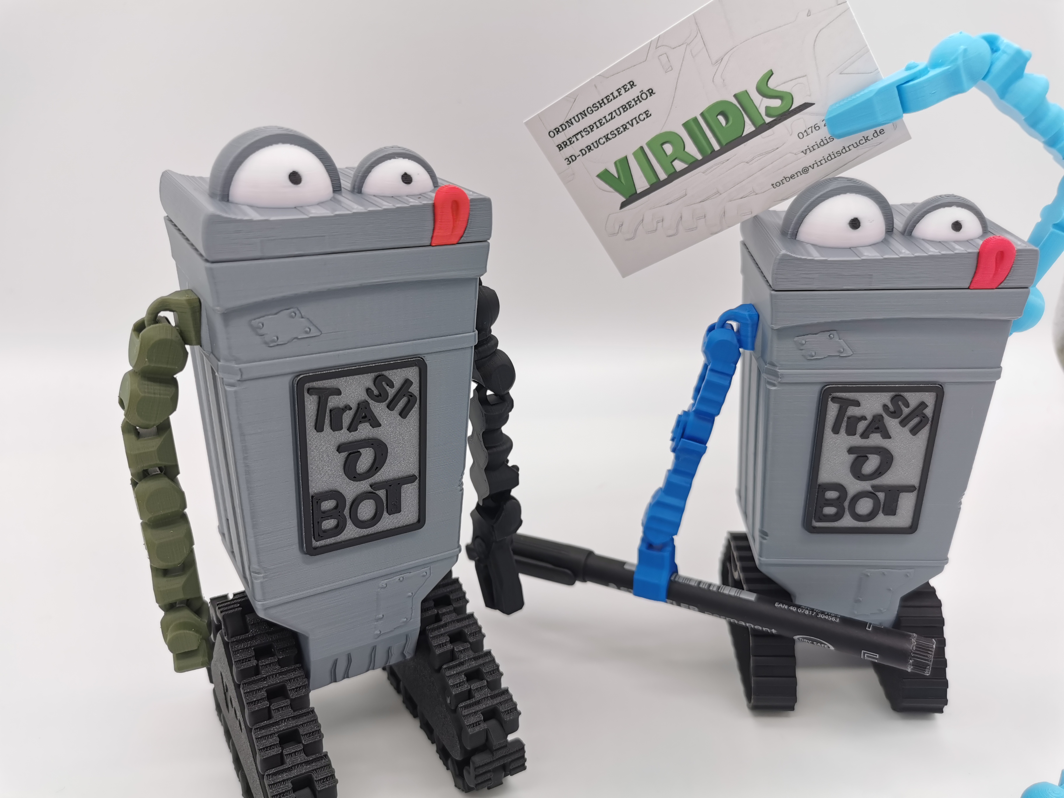 Trash O Bot Carterpillar with magnetic arms by viridisdruck.de ...