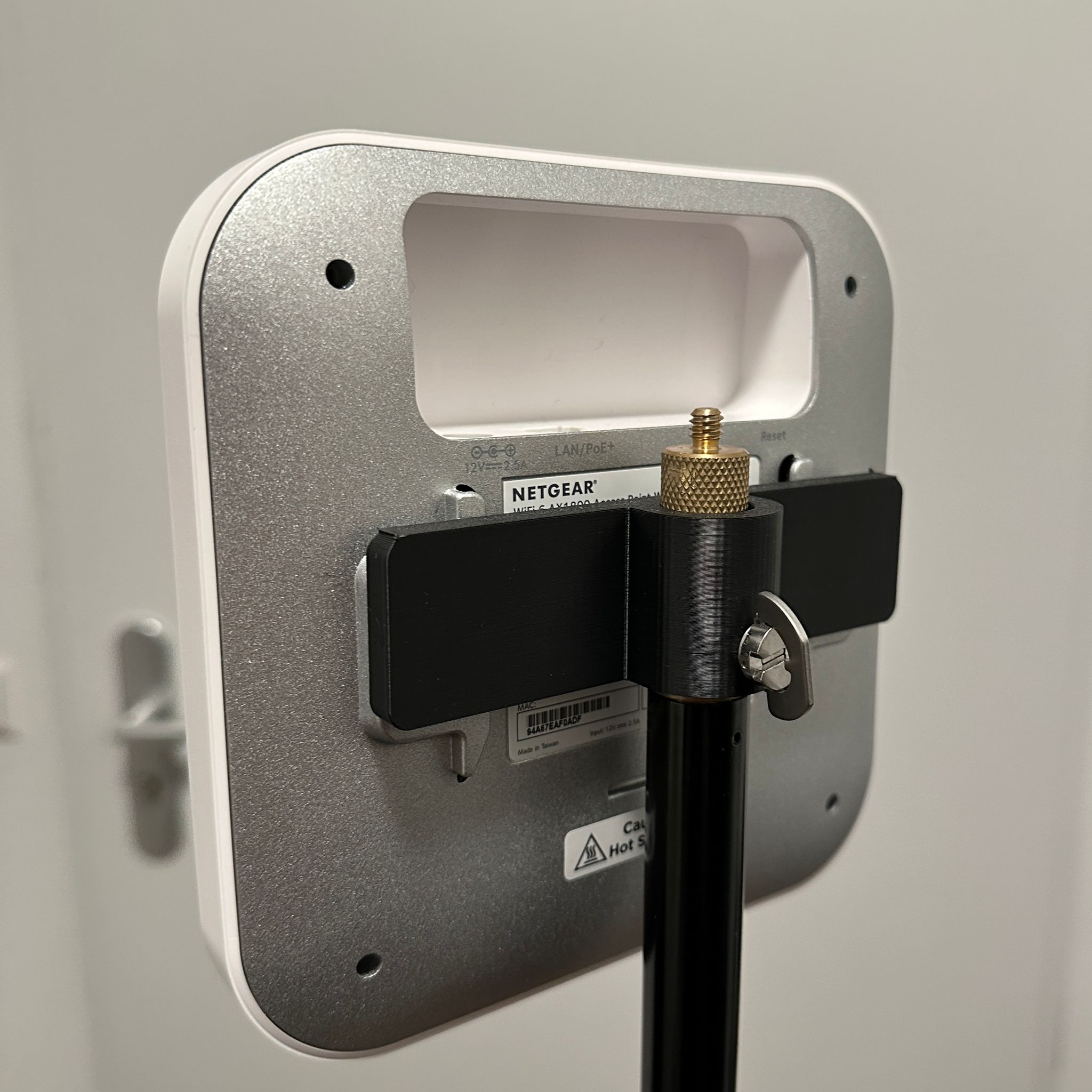 Netgear WAX610 Spigot Stand Mount by SBVideo | Download free STL model ...