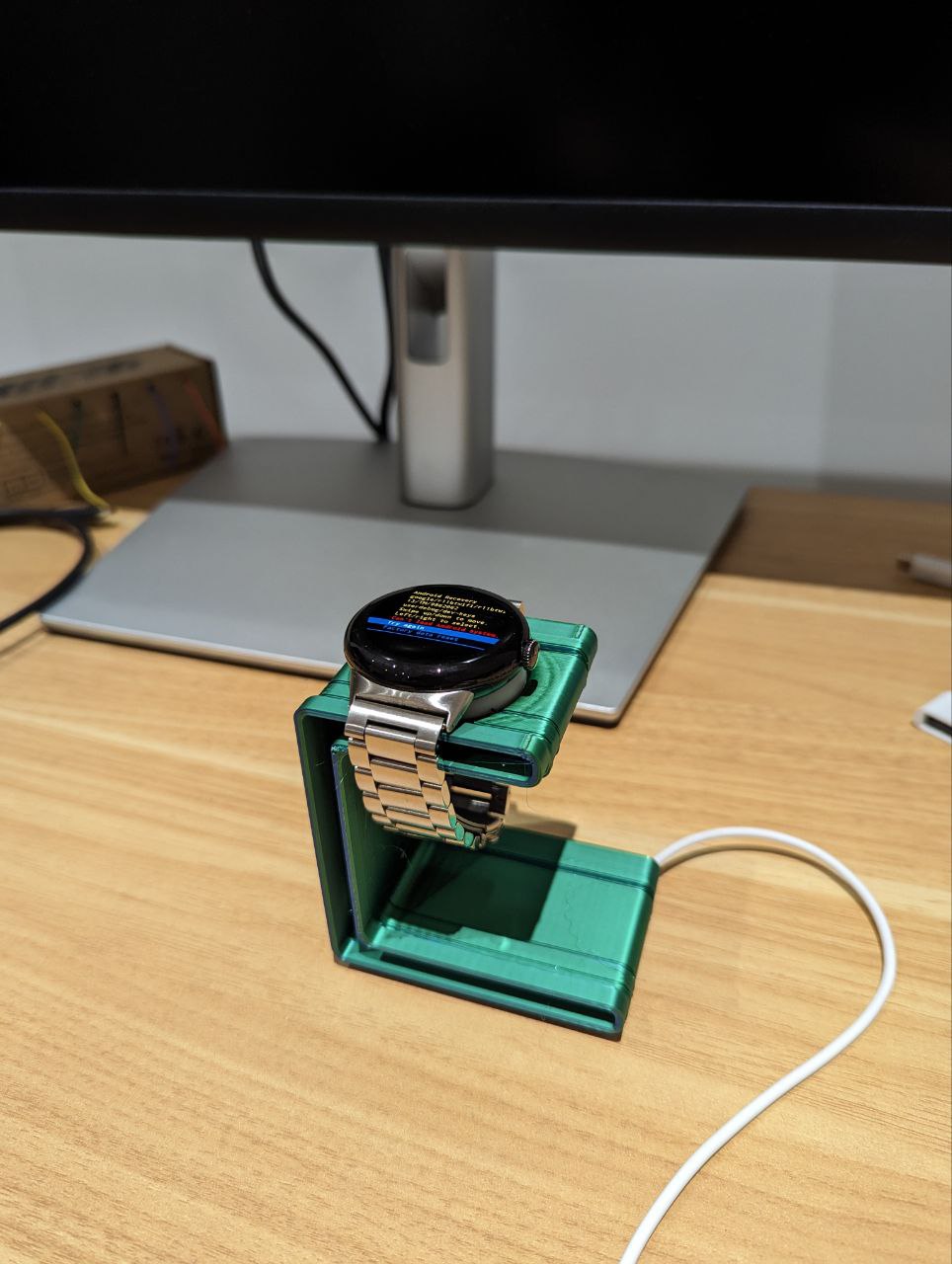 Pixel watch hollow stand by Kit's garage | Download free STL model ...