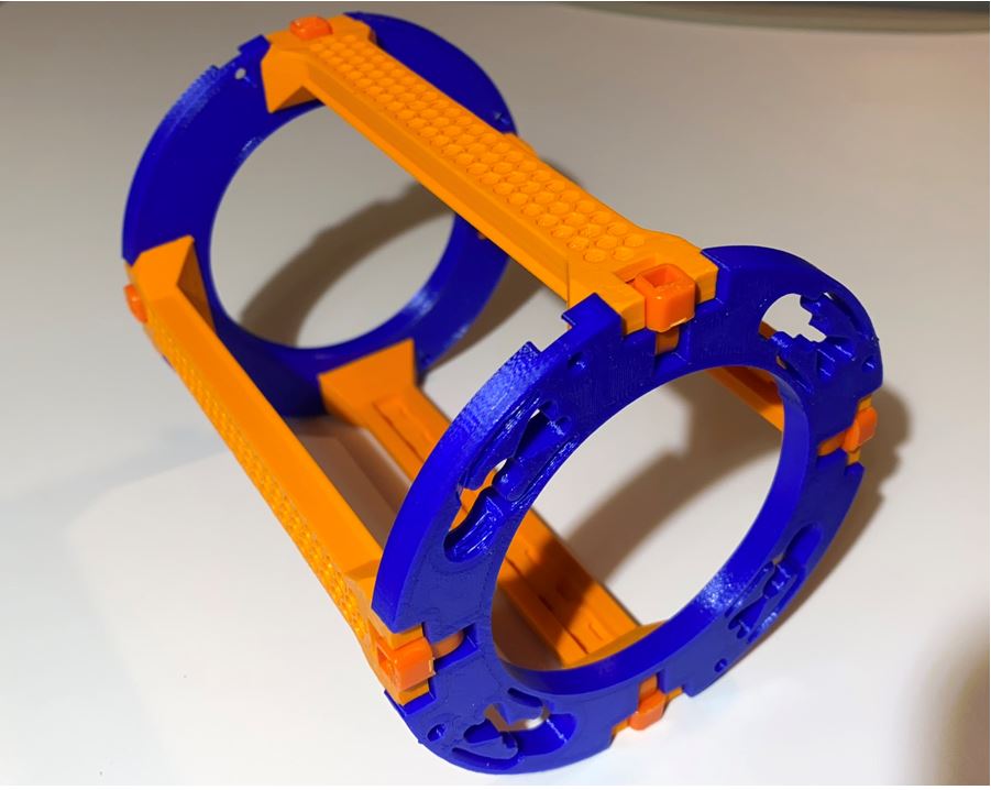 Module Section System (MSS) with bayonet locking for 4'' enclosure ...