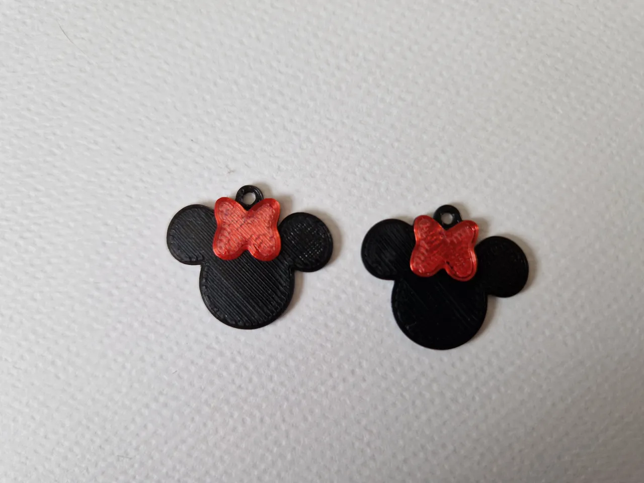 Mickey and Minnie earrings by Hojlokkevej14 | Download free STL model ...