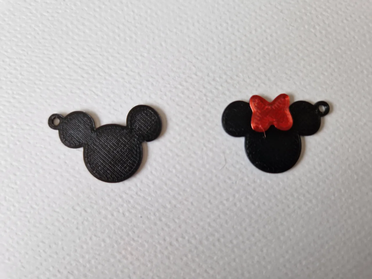 Mickey and Minnie earrings by Hojlokkevej14 | Download free STL model ...