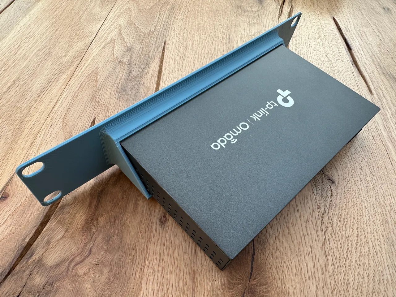 TP-Link ER605 3U Rackmount Adapter for 10-inch Network Cabinets by ...