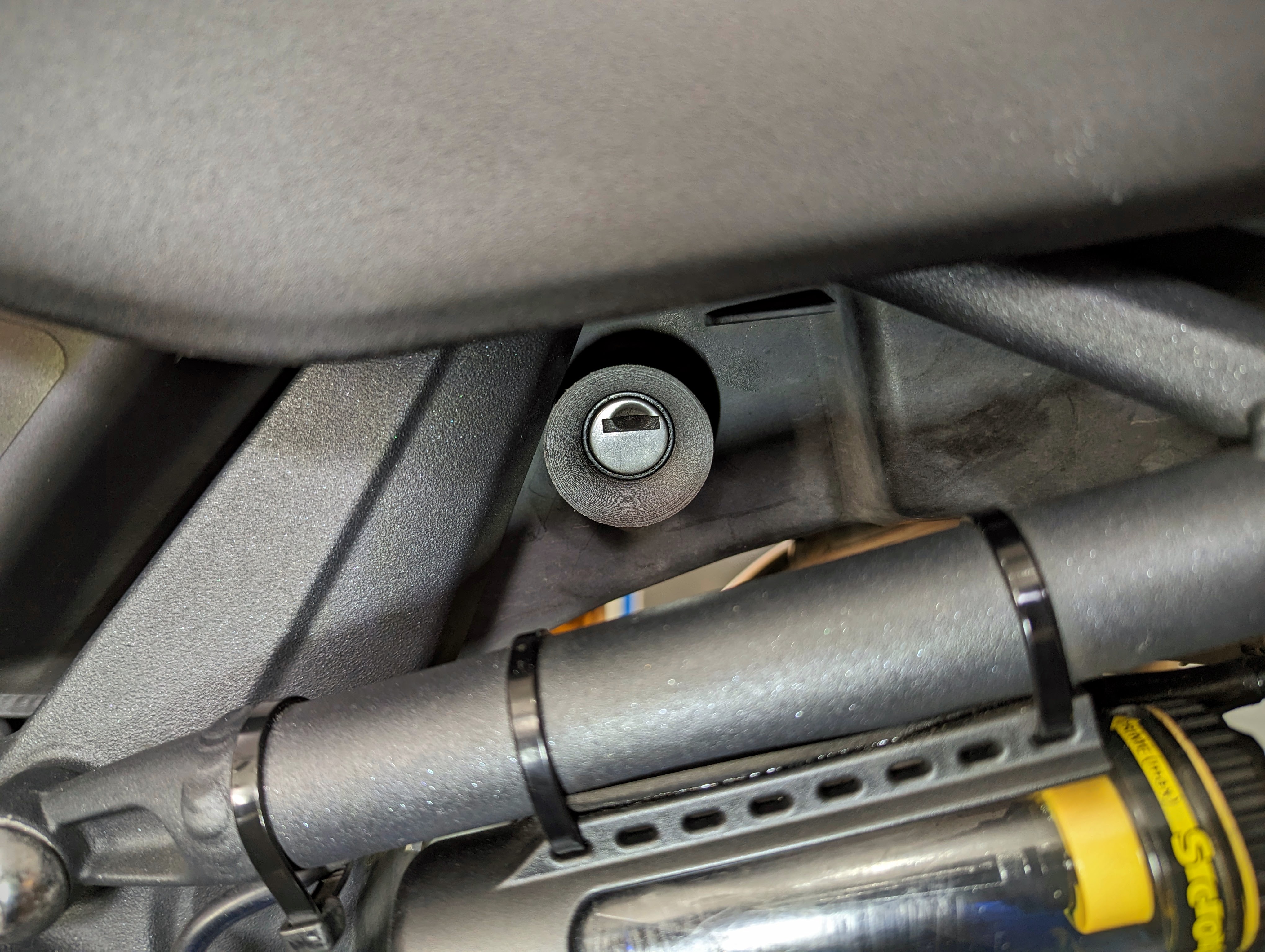 Triumph Street Triple Seat Lock Guide by Sushei | Download free STL ...