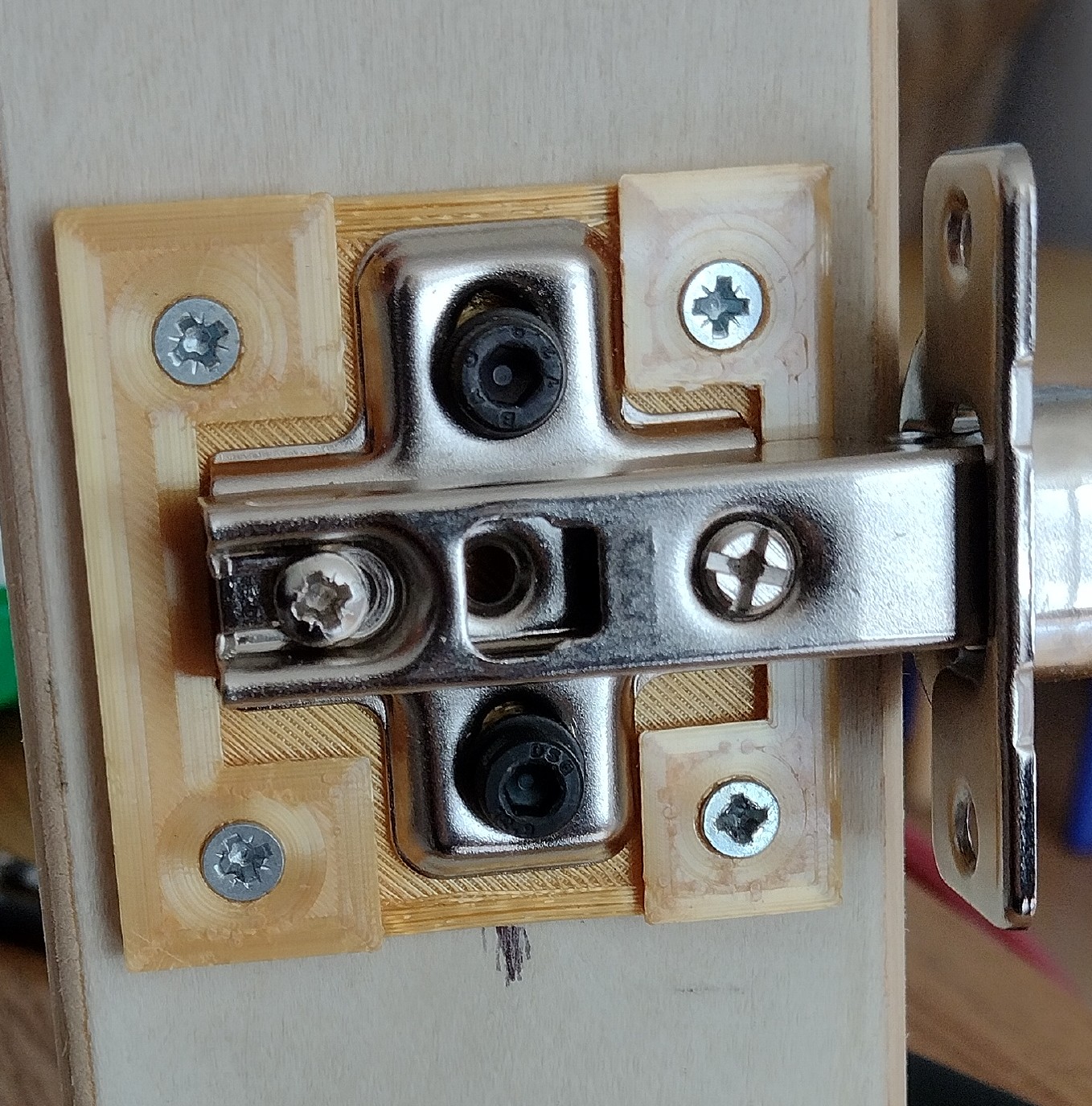 Cabinet Hinge Repair Plate by Pete Jensen | Download free STL model ...