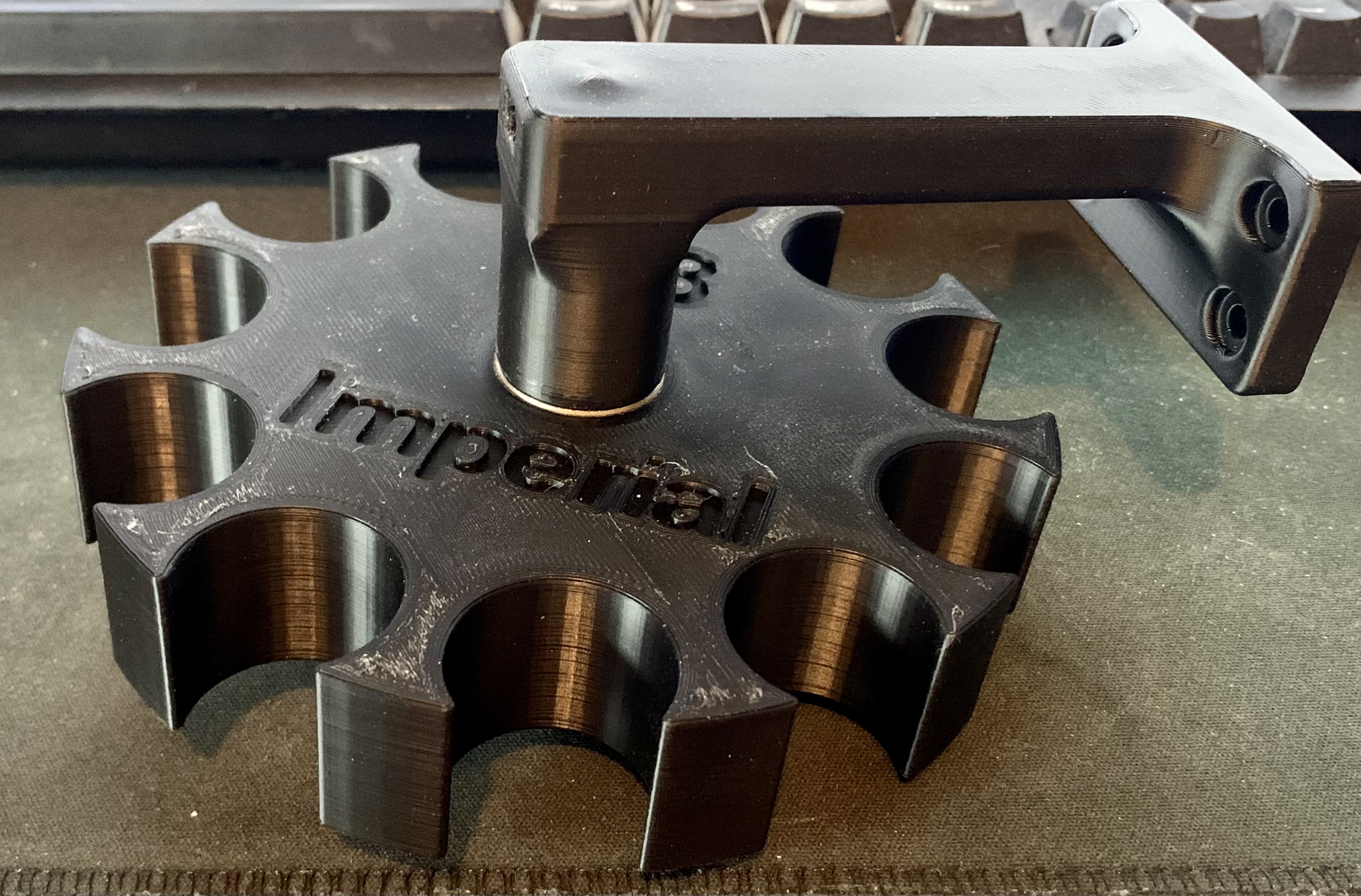 R8 Collet Holder by PencilVesterr | Download free STL model ...