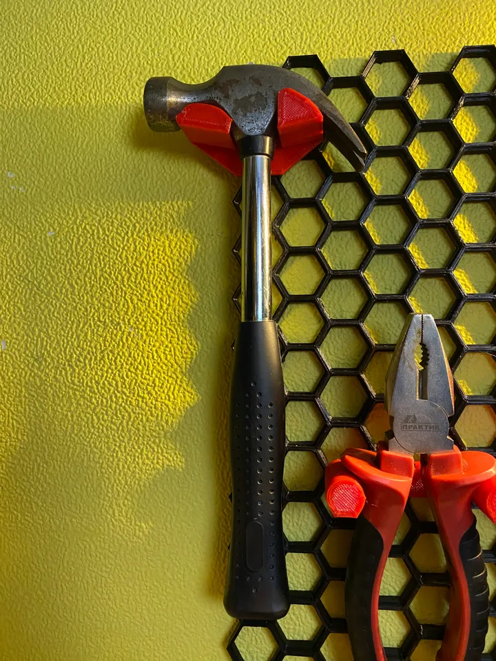 Hammer mount for Honeycomb wall by TuXaMaT | Download free STL model ...