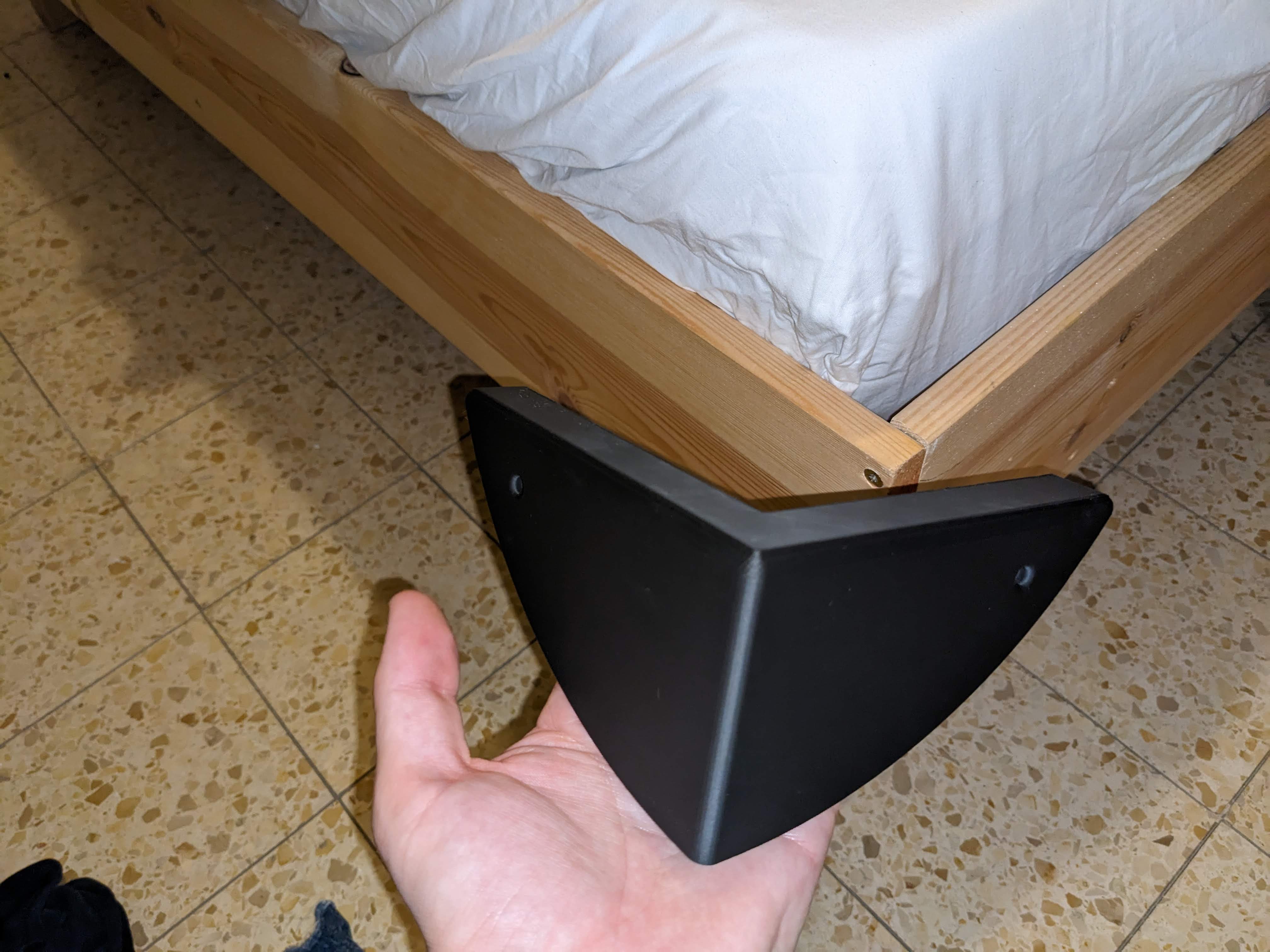 Bed Frame corner cover by Tzvi-Bar Schumert | Download free STL model ...