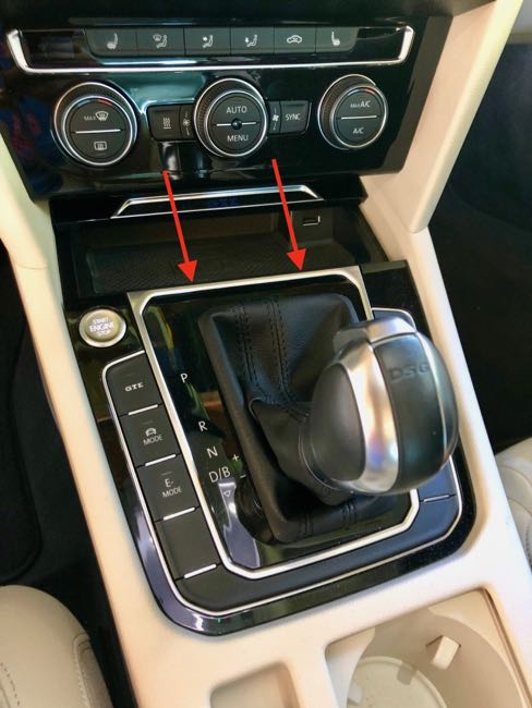 VW Volkswagen Passat B8 phone tray with rotated USB port by Jones ...