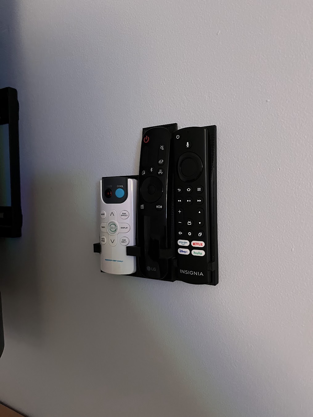 Multiple remote Holder by Timothy Mazur | Download free STL model ...