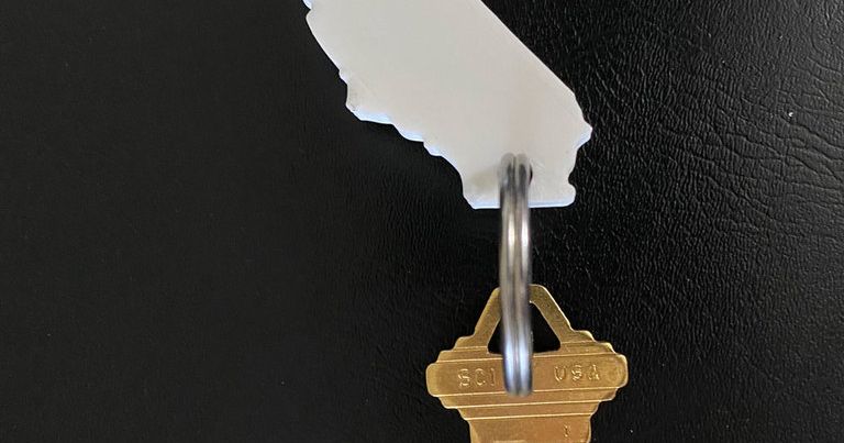 Minimalist California State Keychain by petruvius | Download free STL ...