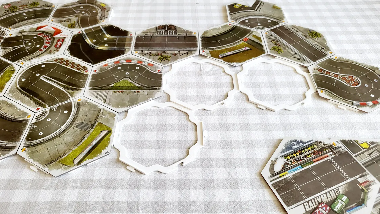 3D-printable track tile grid and gear marker holder | Rallyman: DIRT