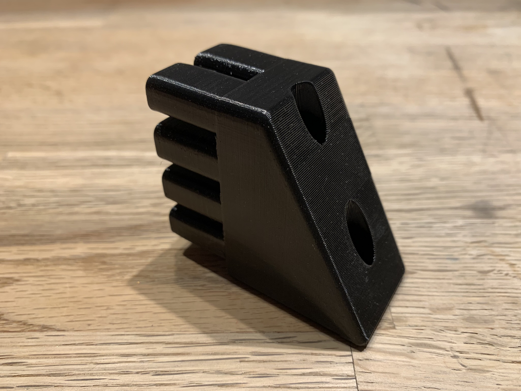 Gardena Pipeline outlet bracket by Njaawood | Download free STL model ...