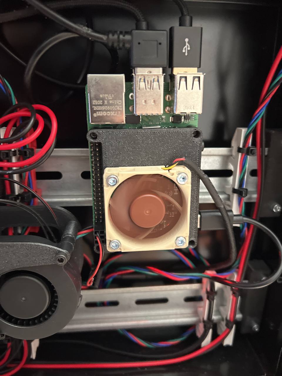 Fan Mount Raspberry Pi 4 40mm Noctua + Step File by Wissencat ... Fan Mount Raspberry Pi 4 40mm Noctua + Step File by Wissencat ...