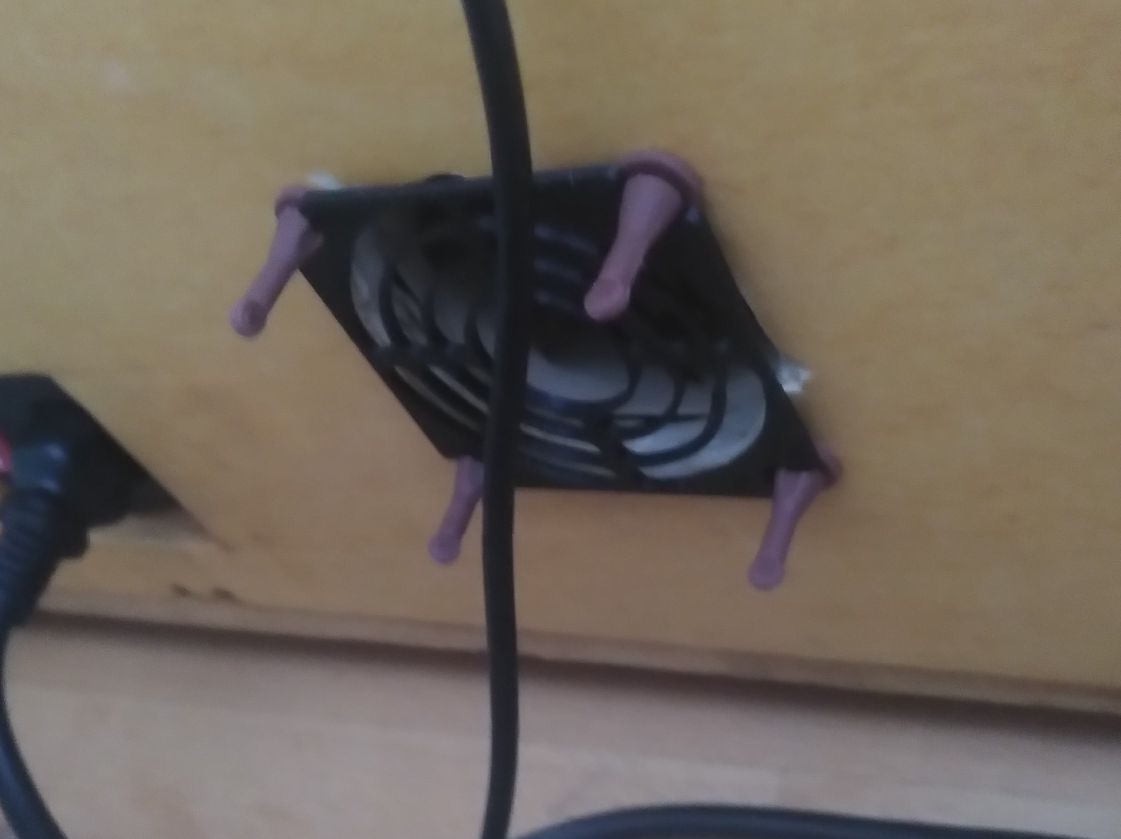 Noctua Fan Grill for rubber-mount by ratzupaltuff | Download free STL ...