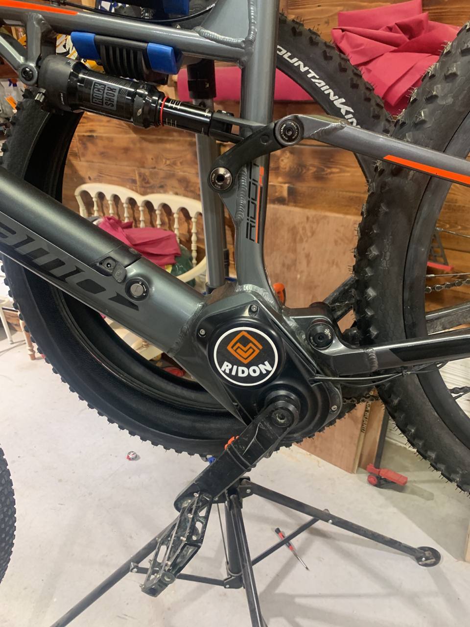 Smooth Ridon Megamo logo. by Ljhtom (Javier Hernando) | Download free ...