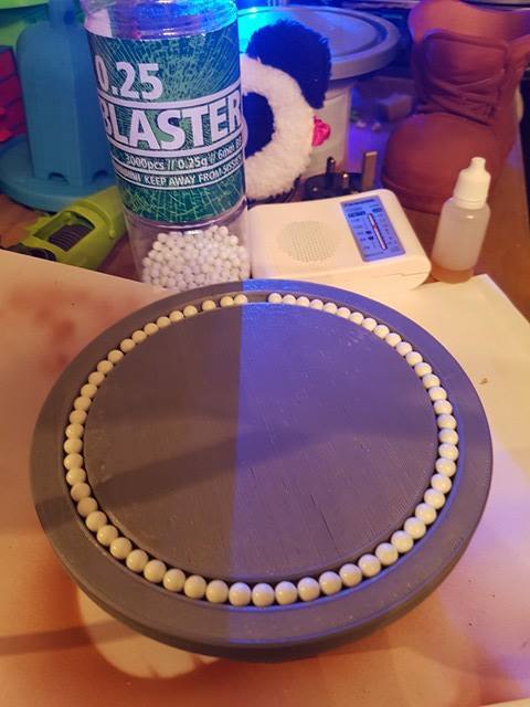 airbrush spray painting turntable using airsoft bb's by Lokijester ...