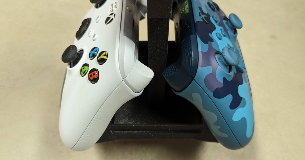 Dual Xbox controller carrying handle by JPMakesStuff | Download free ...