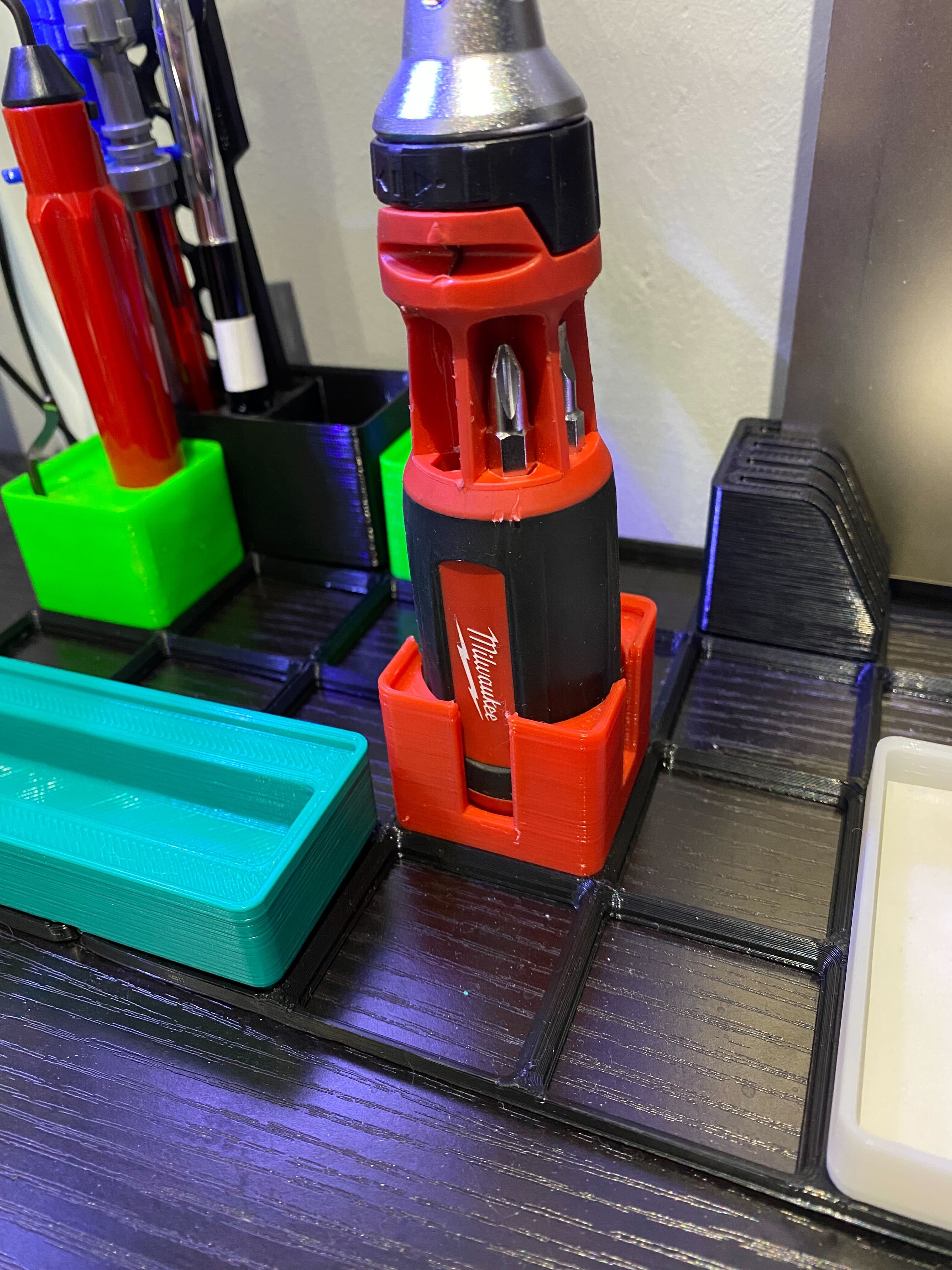 Milwaukee Screwdriver Gridfinity holder by ChiefFluffy | Download free STL model | Printables.com