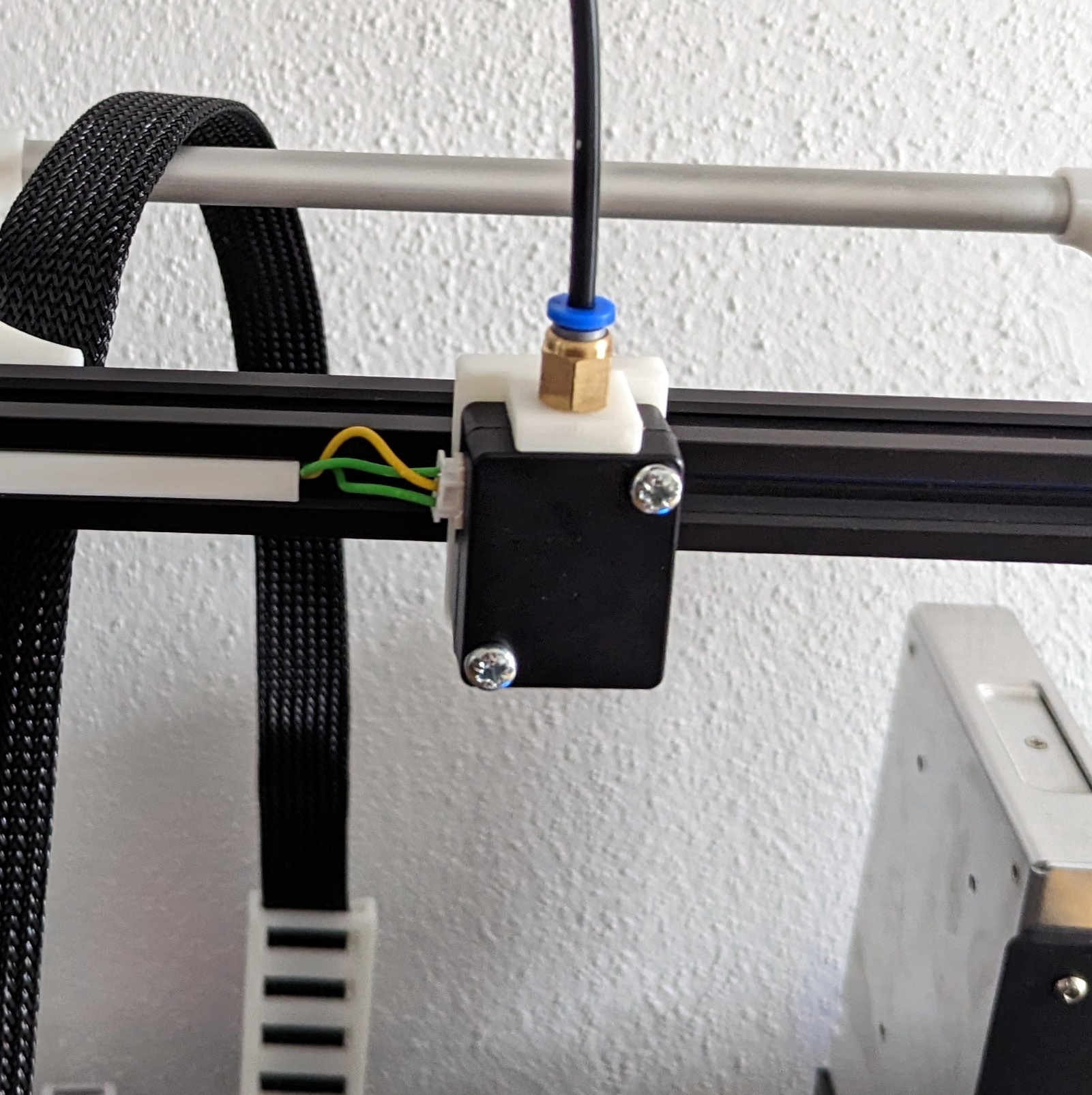 Creality CR6 Filament Runout Sensor T-Nut Mount by Weltraumpenner ...