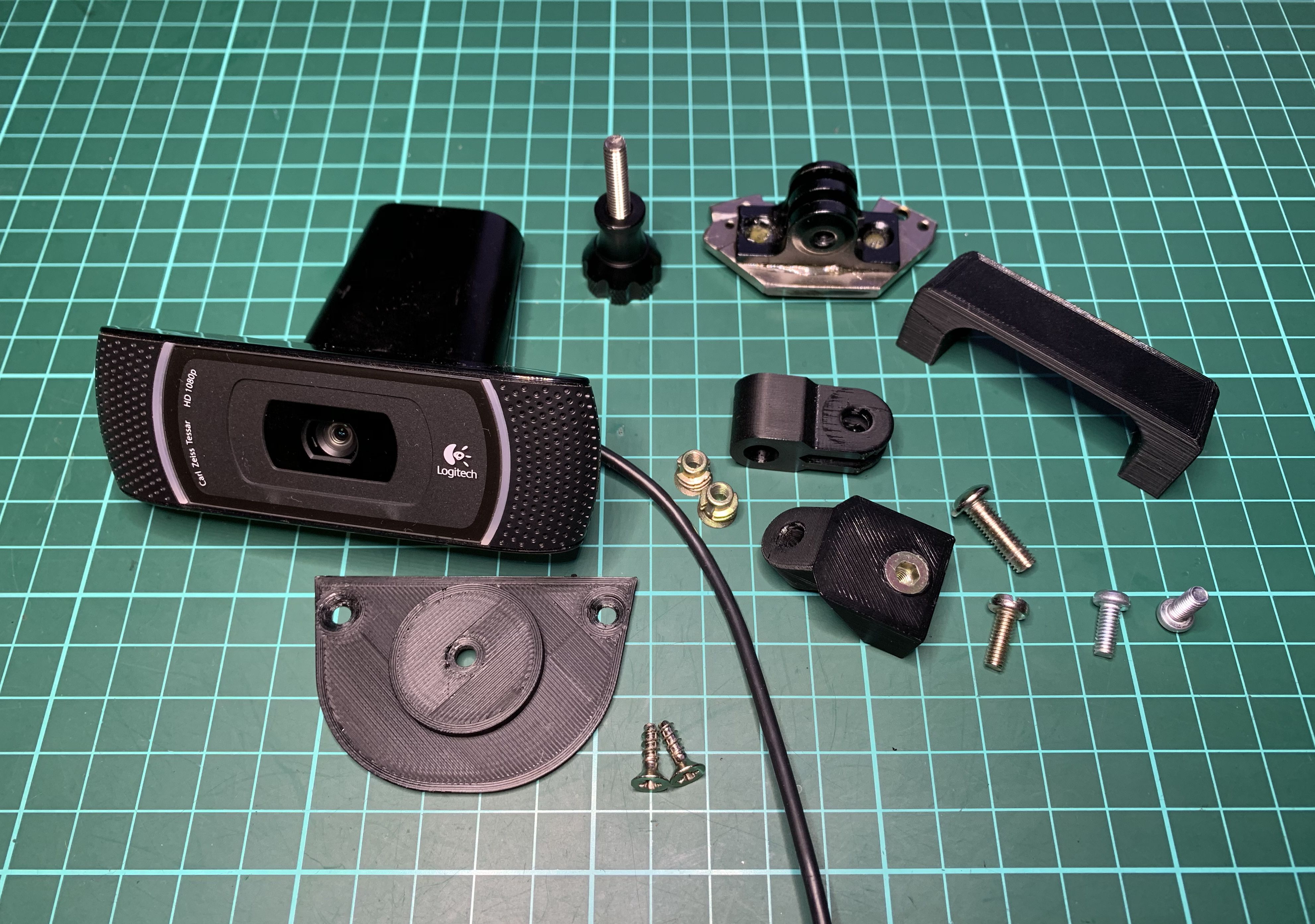 Logitech C910 Webcam GoPro Mount by Wiseone | Download free STL model ...