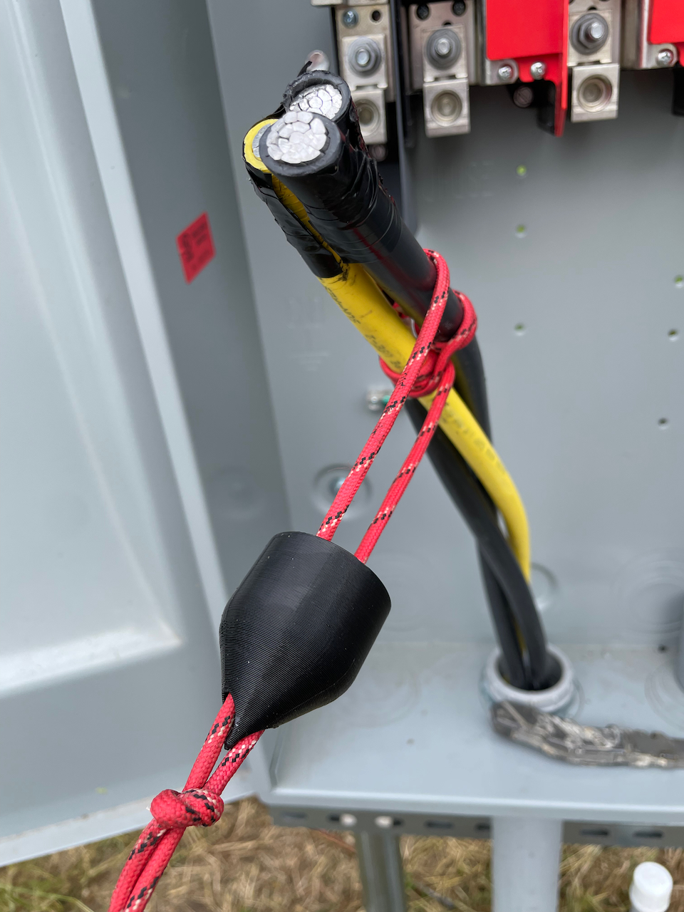 Electrical Cable Bundle Pusher-Puller Cap by Miriam | Download free STL ...