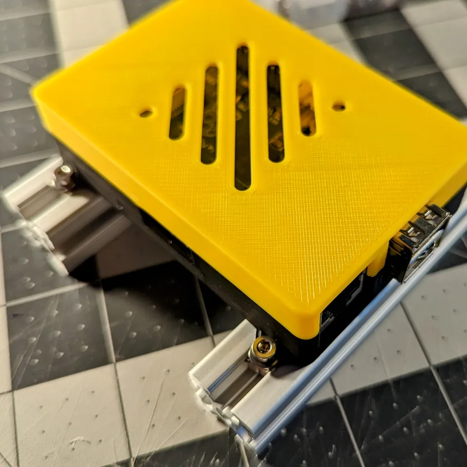 Raspberry Pi 1 B case (M3 mount) by synack | Download free STL model ...