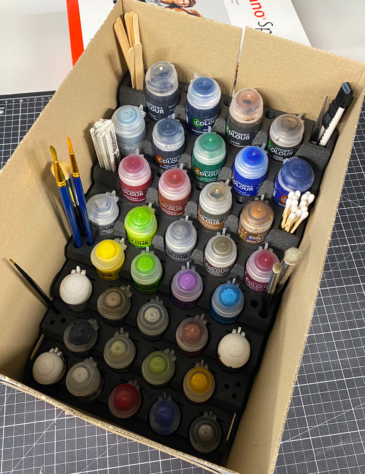 DIY Paintrack for 36 Citadel- and Miniature-Colors by MAKERTEAM ...