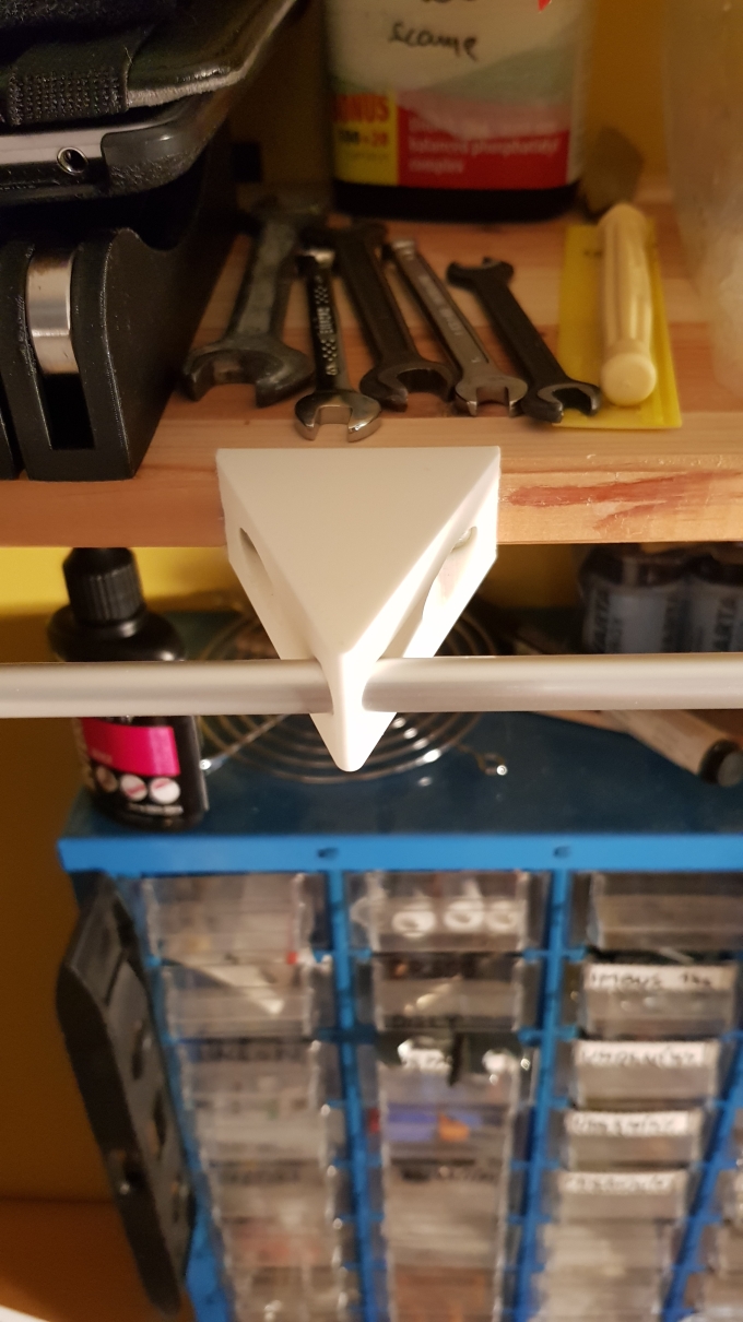 Hanger rod holder bracket by Adam5zki | Download free STL model ...