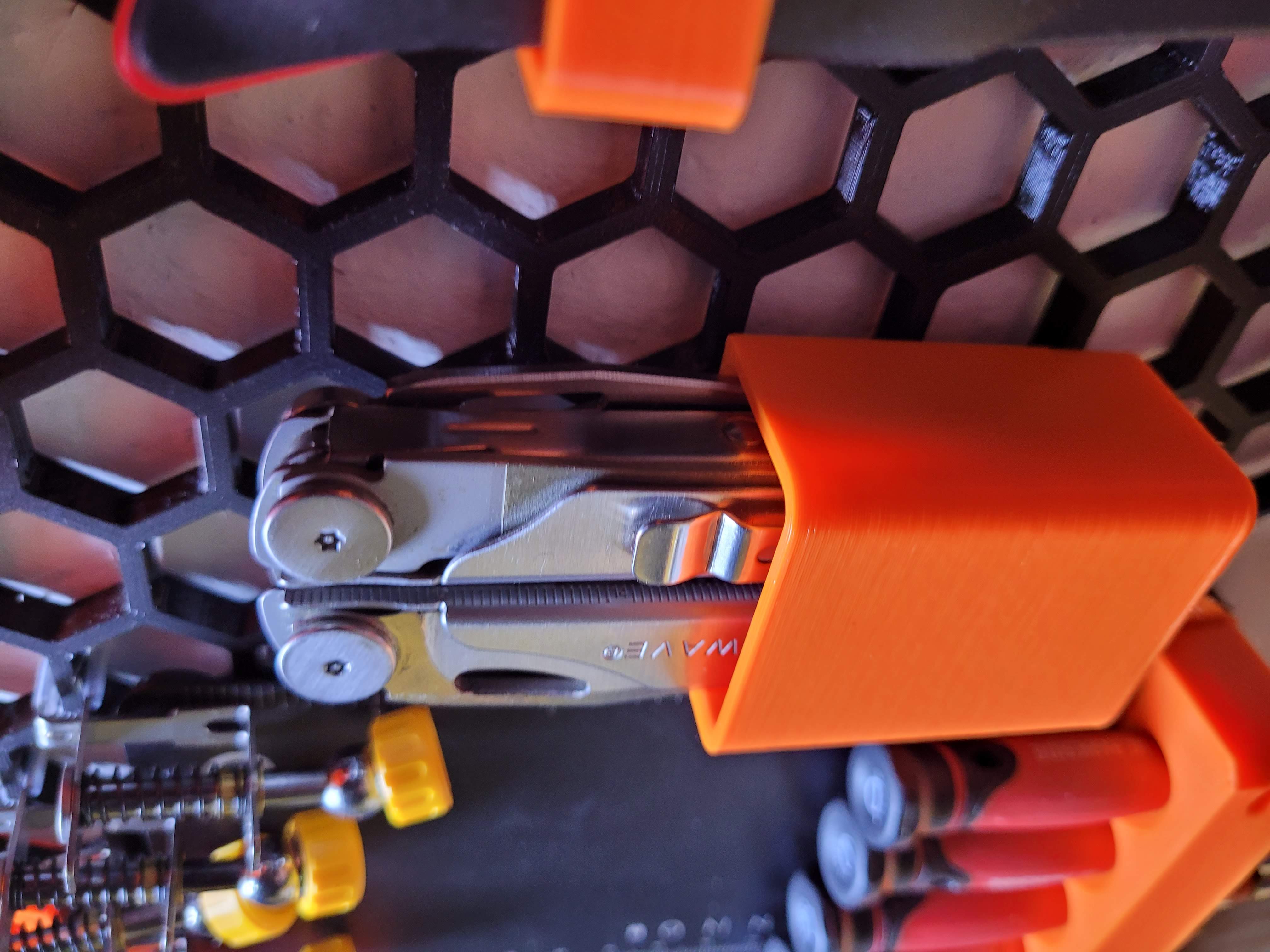 Leatherman Wave holder for Honeycomb storage wall by Vladimír Waas | Download free STL model ...