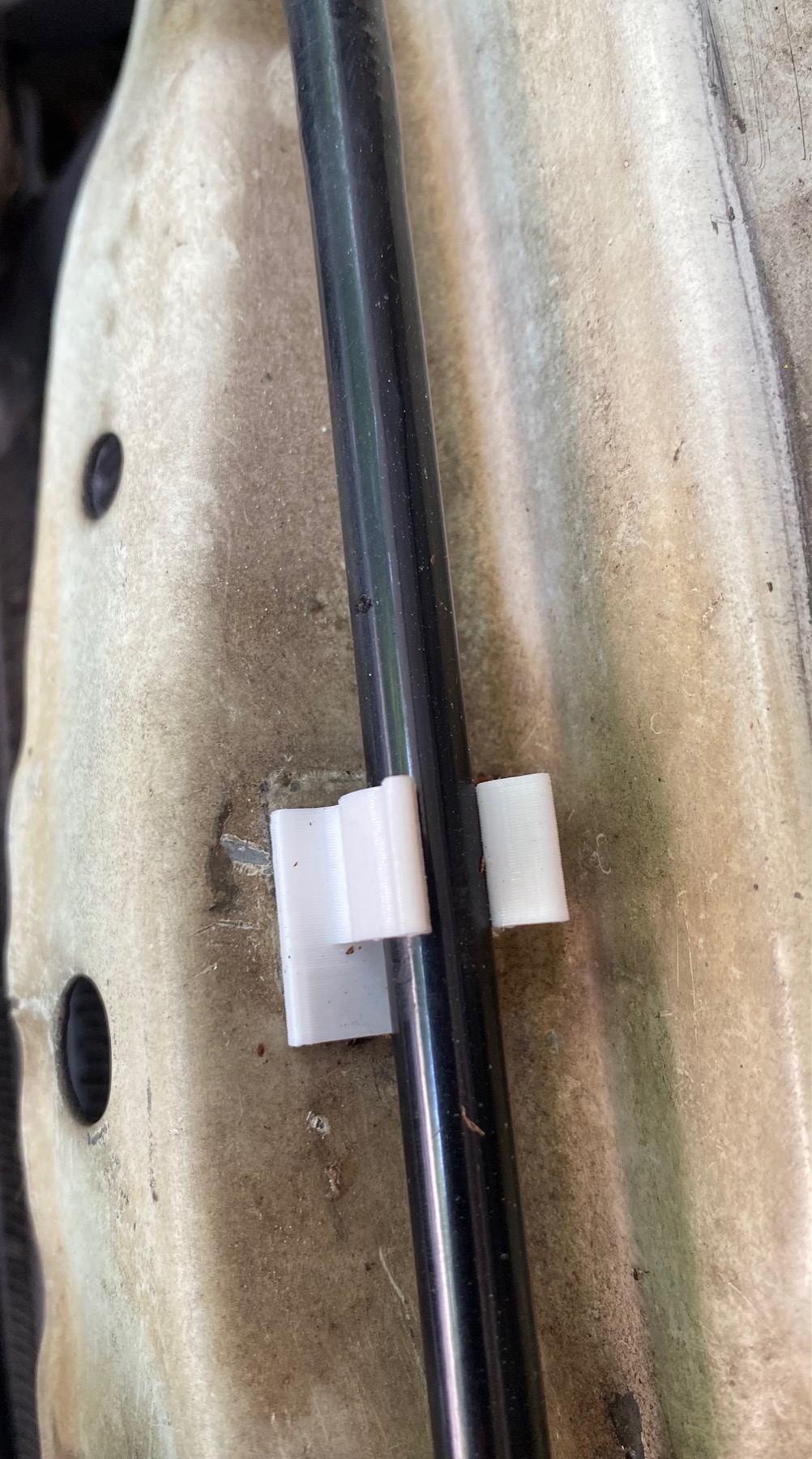 Auto Hood Prop Rod Clip by Chris336 | Download free STL model ...