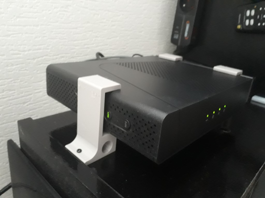 SFR Internet Box Holder wall mount by Charly BEGOOD | Download free STL ...