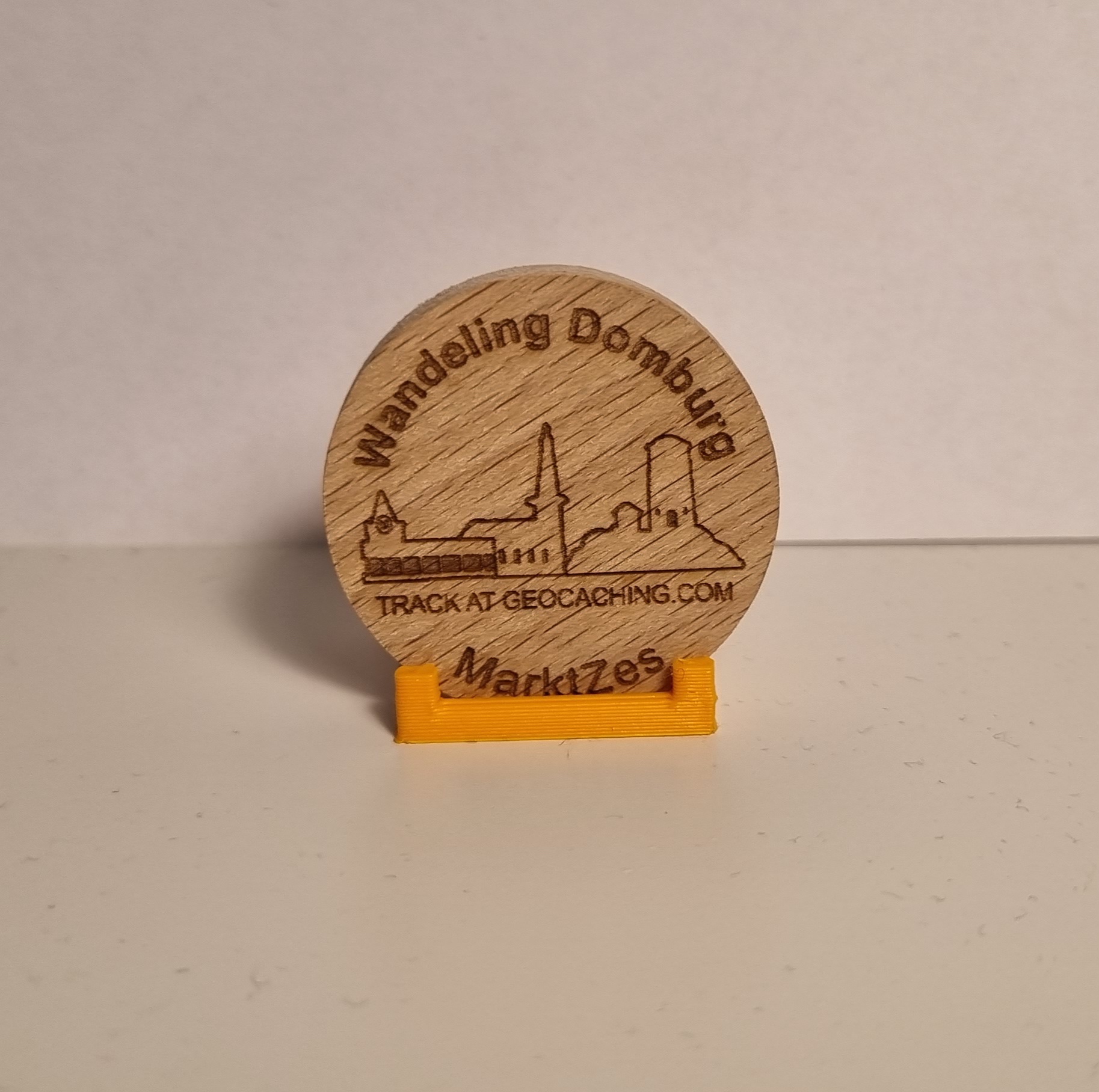 Geocaching Woodie Stand mini (Geocoin) by THop3D | Download free STL ...