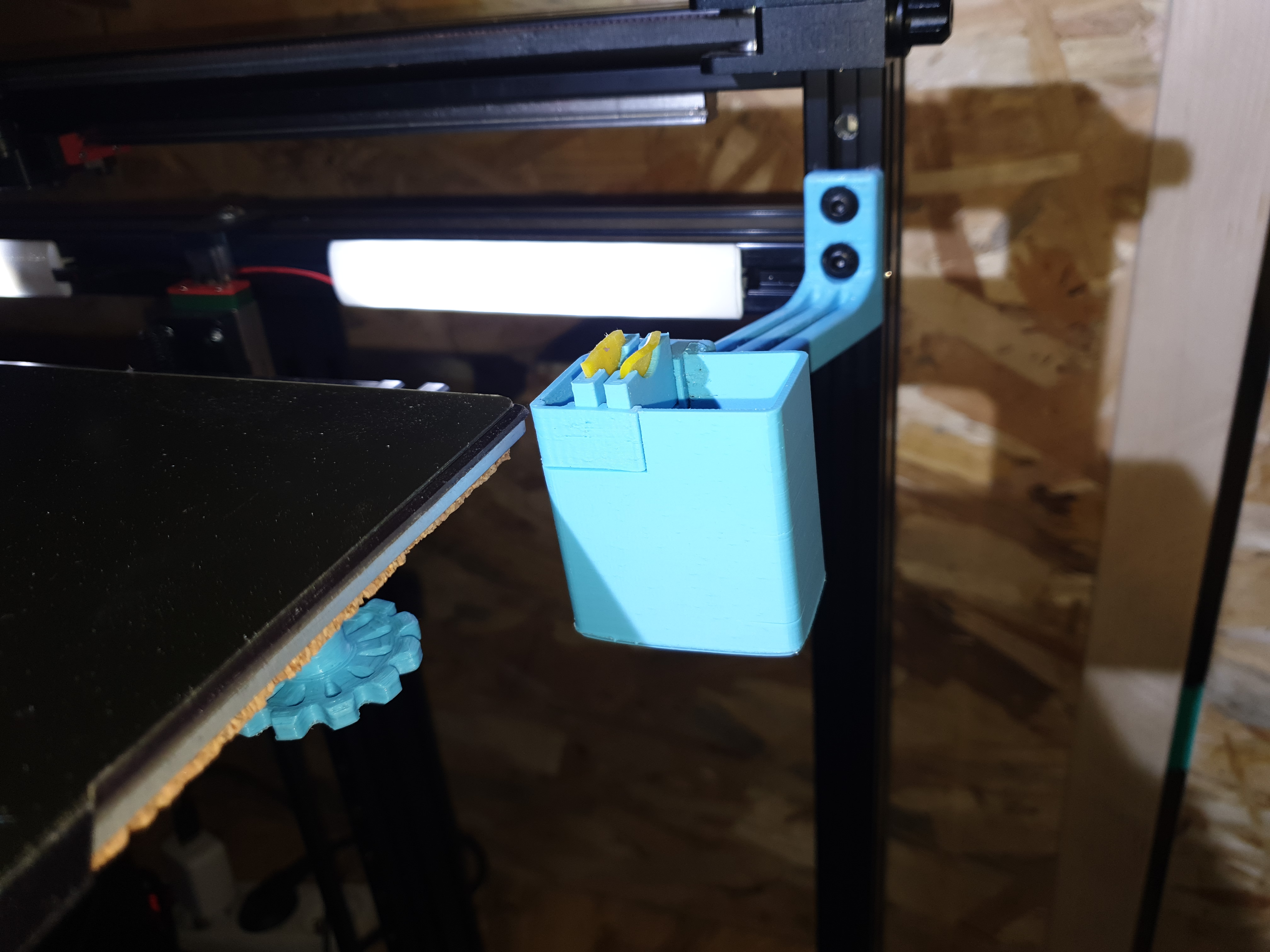 Nozzle cleaner and purge bucket for the BLV MGN Cube by willy2406 ...